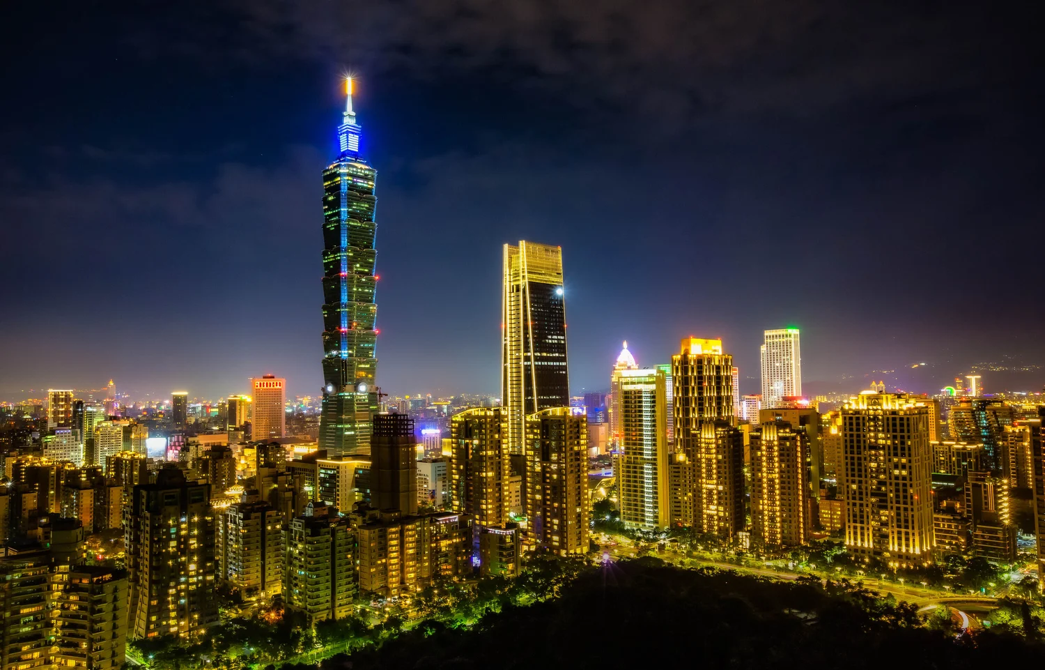 Elephant Mountain (象山登山步道) — Josh Ellis Photography