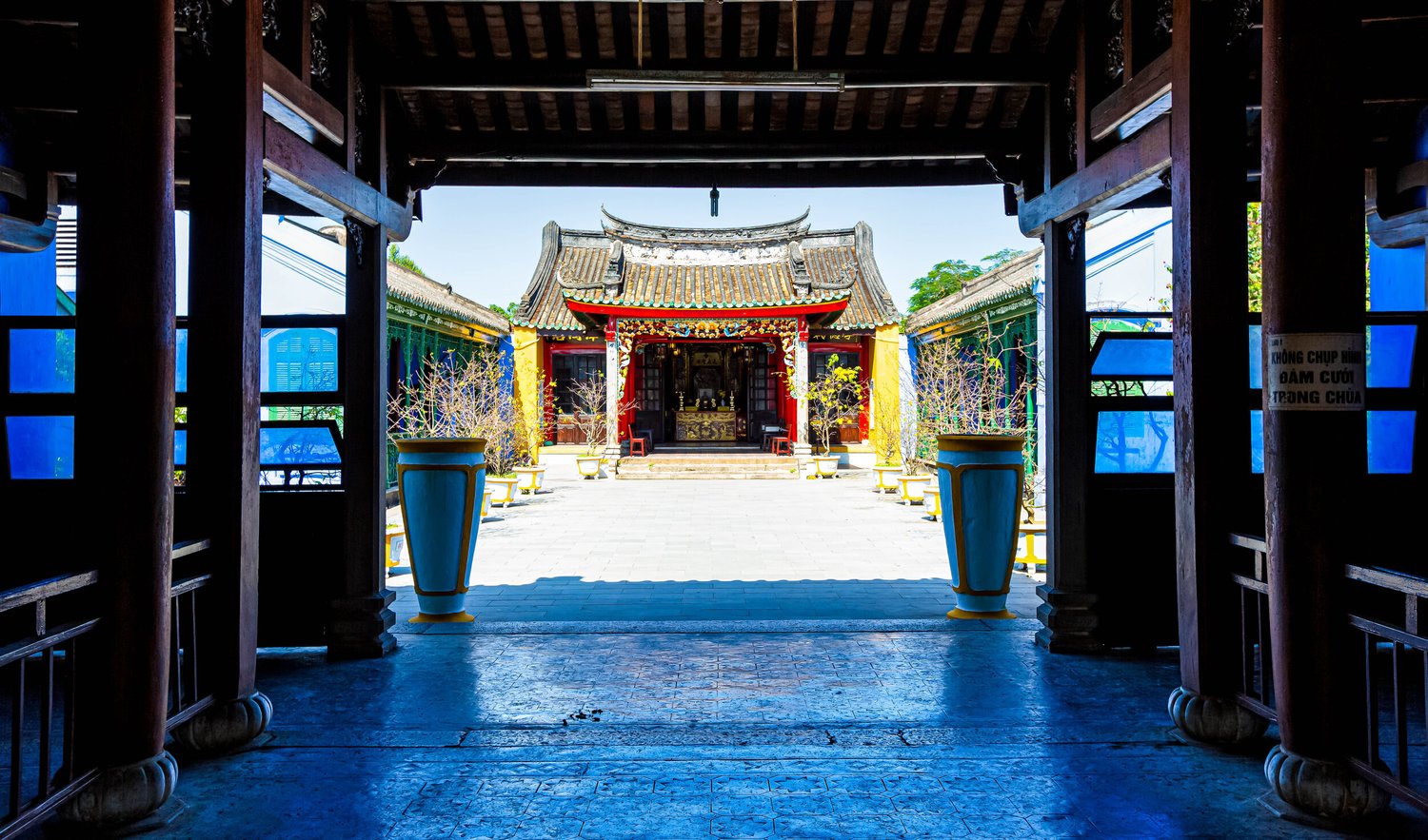 Hoi An’s All-Chinese Assembly Hall (會安中華會館) — Josh Ellis Photography