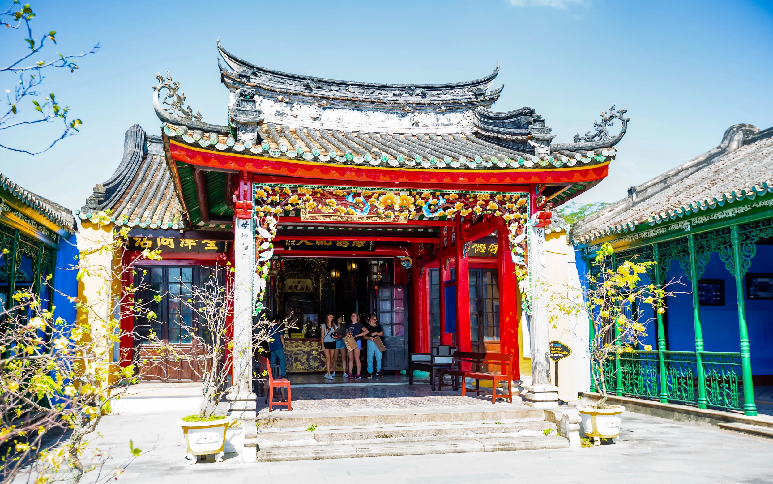 Hoi An’s All-Chinese Assembly Hall (會安中華會館) — Josh Ellis Photography