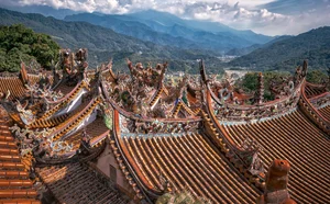 Taiwanese Hokkien-style Architecture (臺灣閩南建築) — Josh Ellis Photography