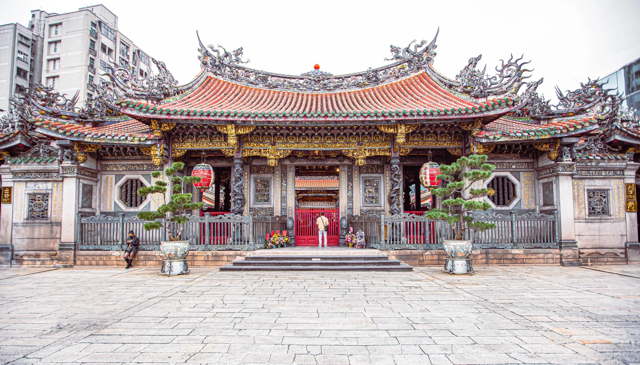 Taipei's Top Three Temples (台北三大廟門) — Josh Ellis Photography