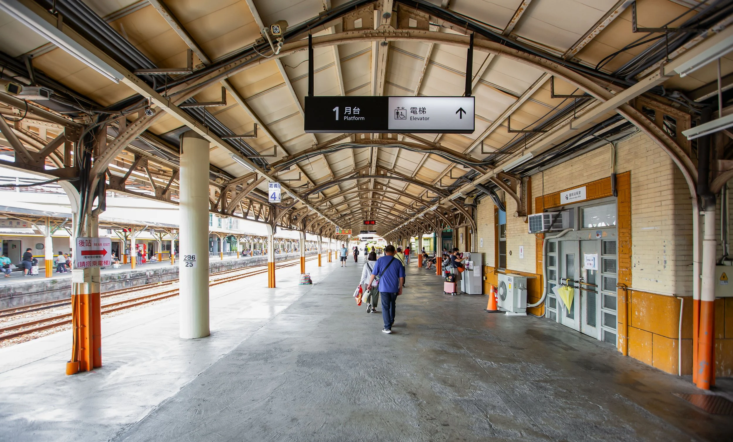 Chiayi Train Station (嘉義驛) — Josh Ellis Photography
