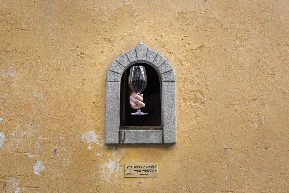Florence's wine windows according to a sommelier — Curious Appetite Florence's wine windows according to a sommelier — Curious Appetite