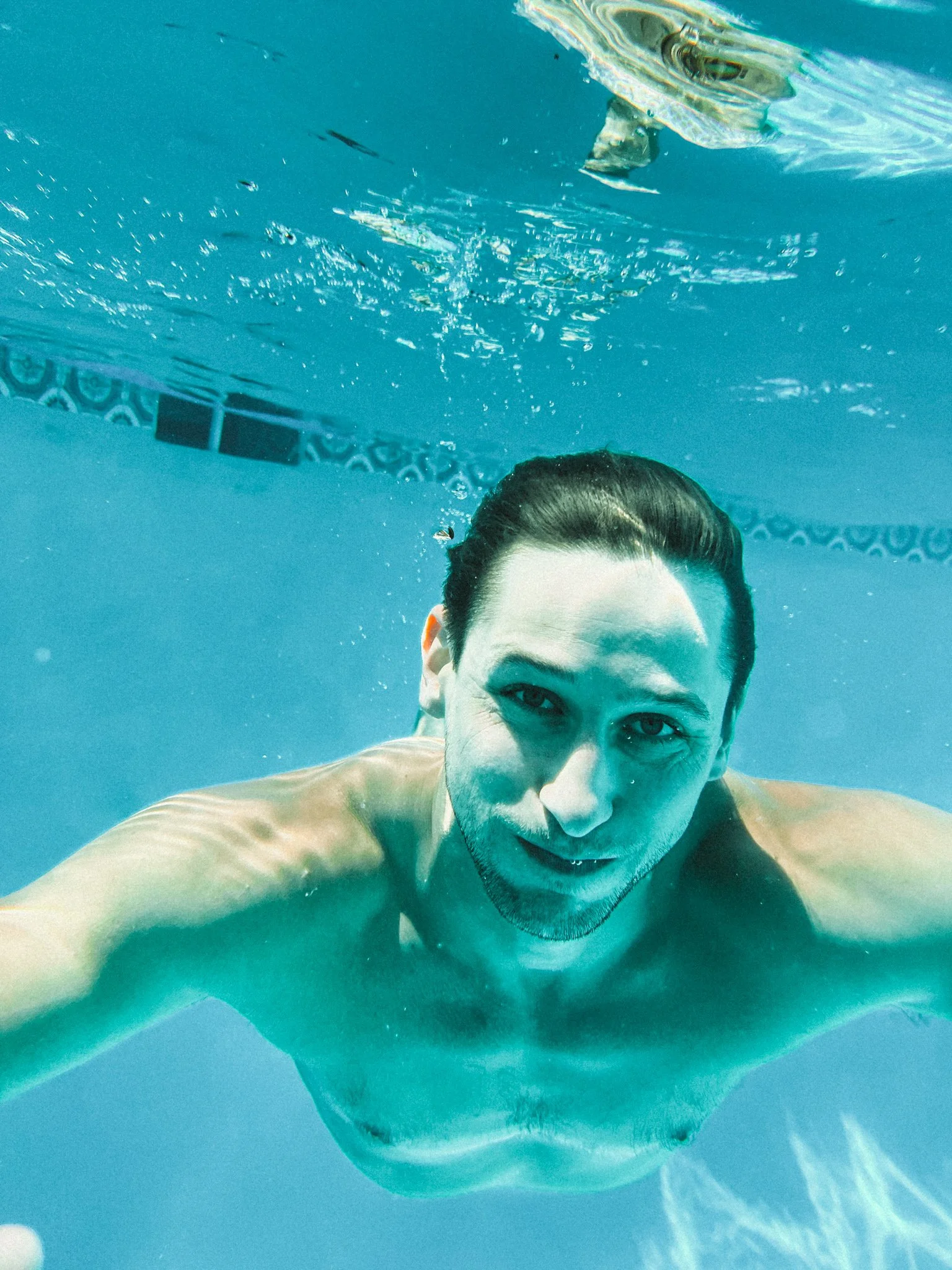 Sam and Rio, First Look Photos — LOVESICK