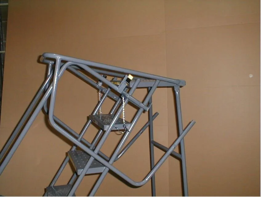 Navigator Series Rolling Ladder | Platform & Ladders