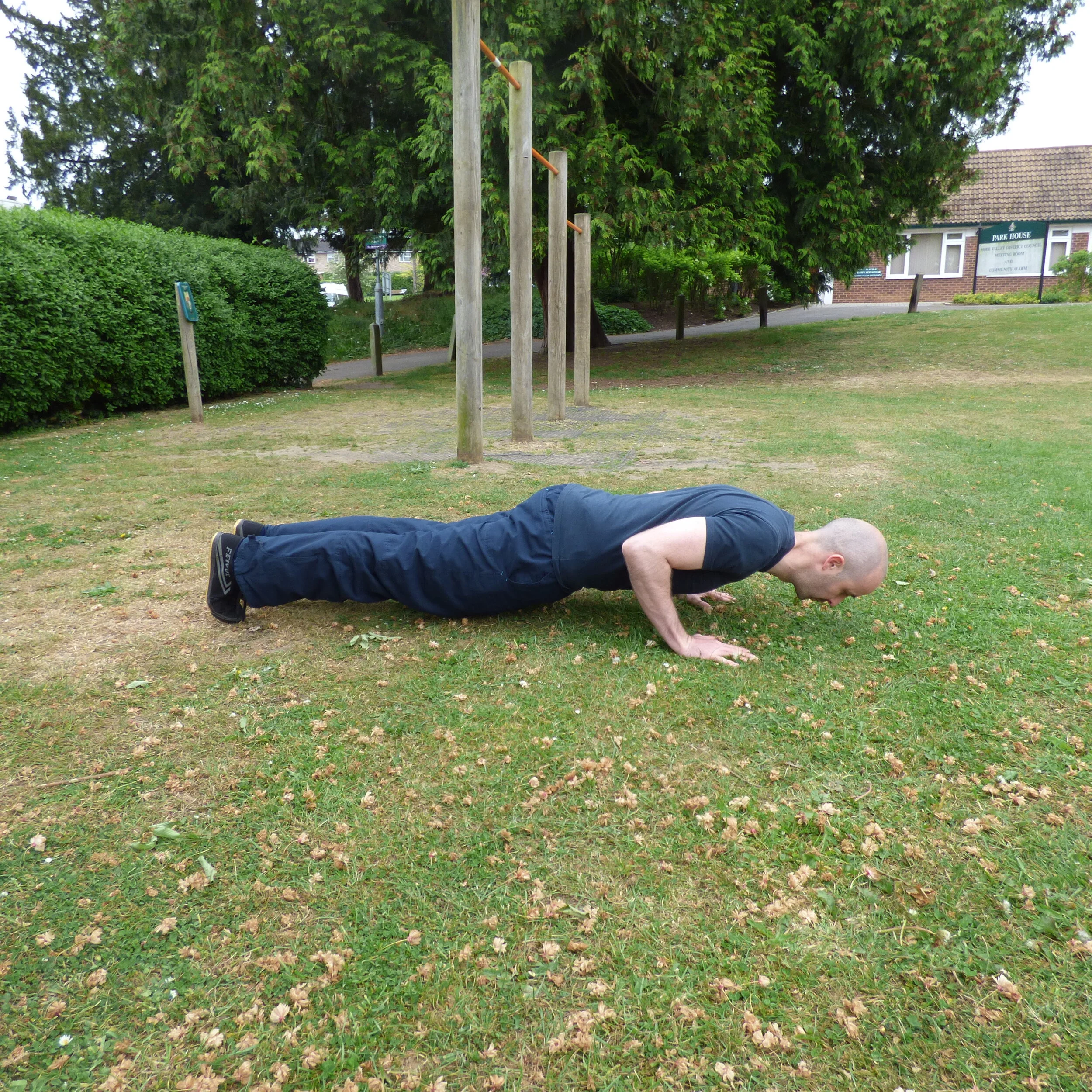 What Are The Best Bodyweight Isometric Exercises? — Alistair Ramsay Fitness