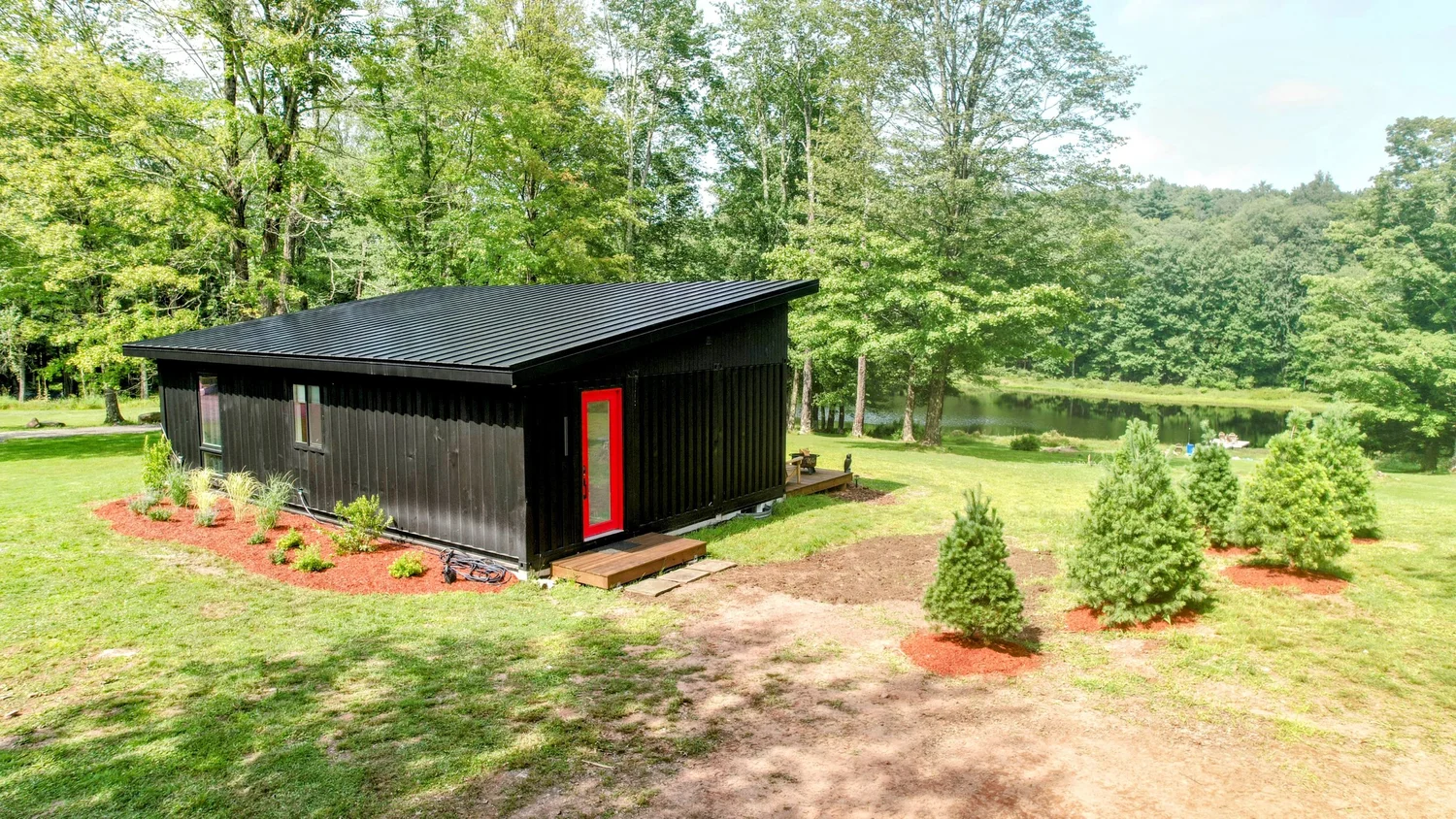 Modern Homestead Swan Lake — STEELE HOUSE - MODULAR CONTAINER HOMES