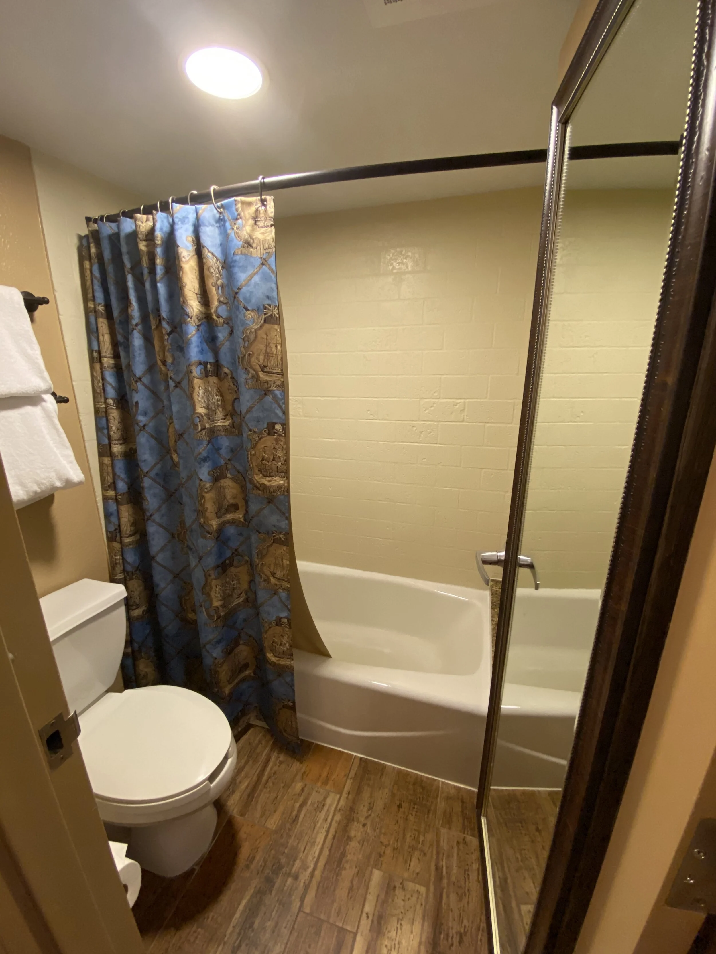 Know Before You Go: Pirate Theme Rooms at Disney's Caribbean Beach ...
