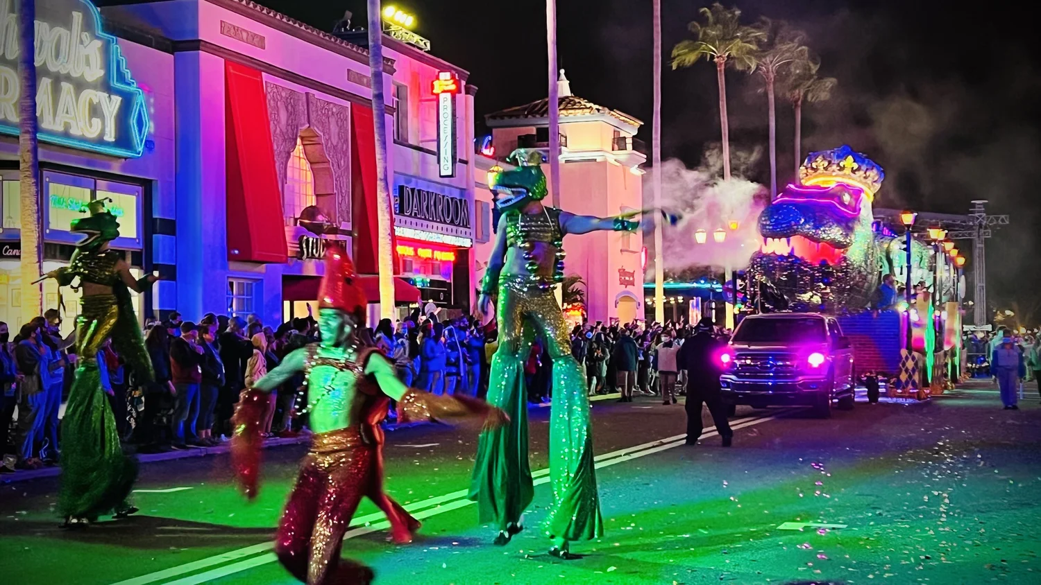 Guests can Ride on Parade Floats at Universal Orlando Resort ...