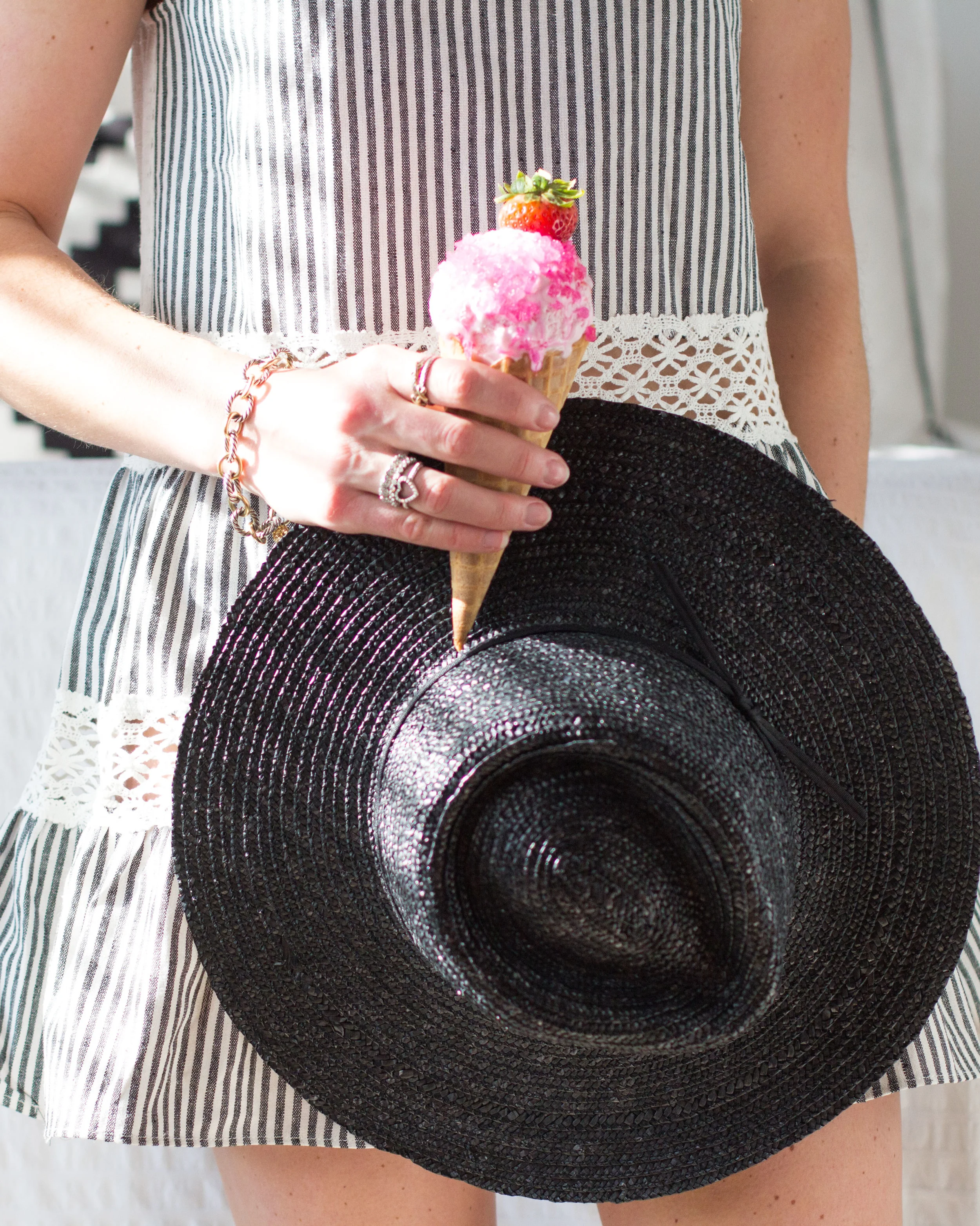 THE BEST SUMMER ACCESSORIES TO SCOOP UP NOW — Me and Mr. Jones