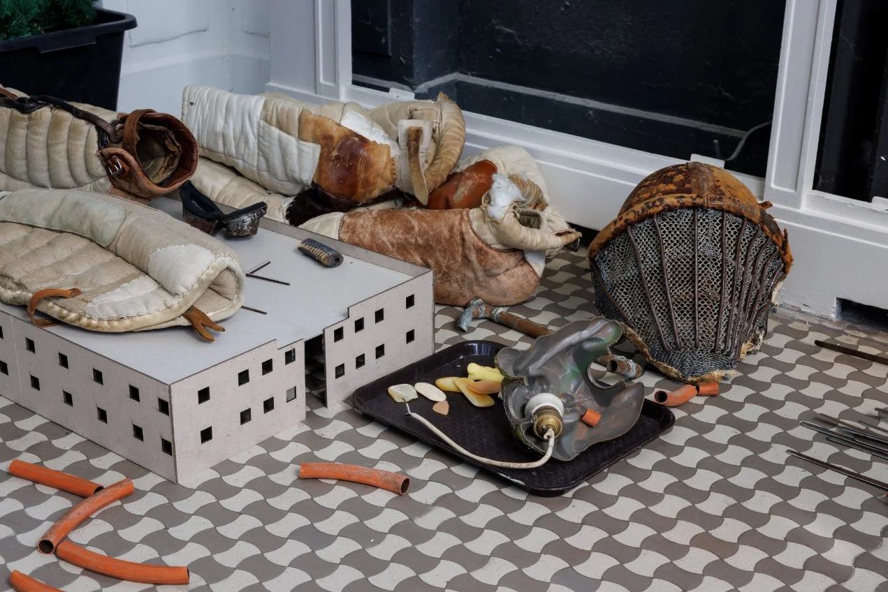 Tolia Astakhishvili's "The First Finger (Chapter II)" @ Haus Am Waldsee ...