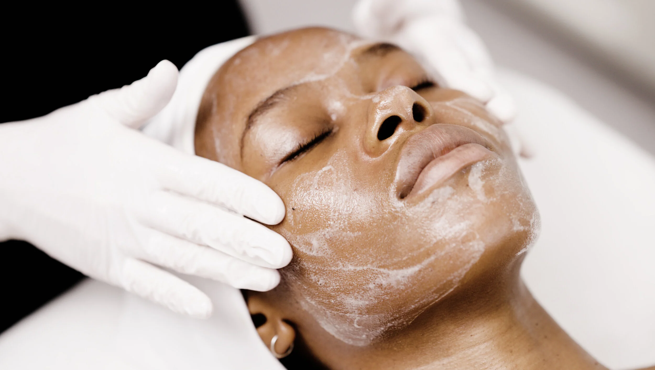 Natural sustainable skincare products and treatments, Lisa Franklin is ...