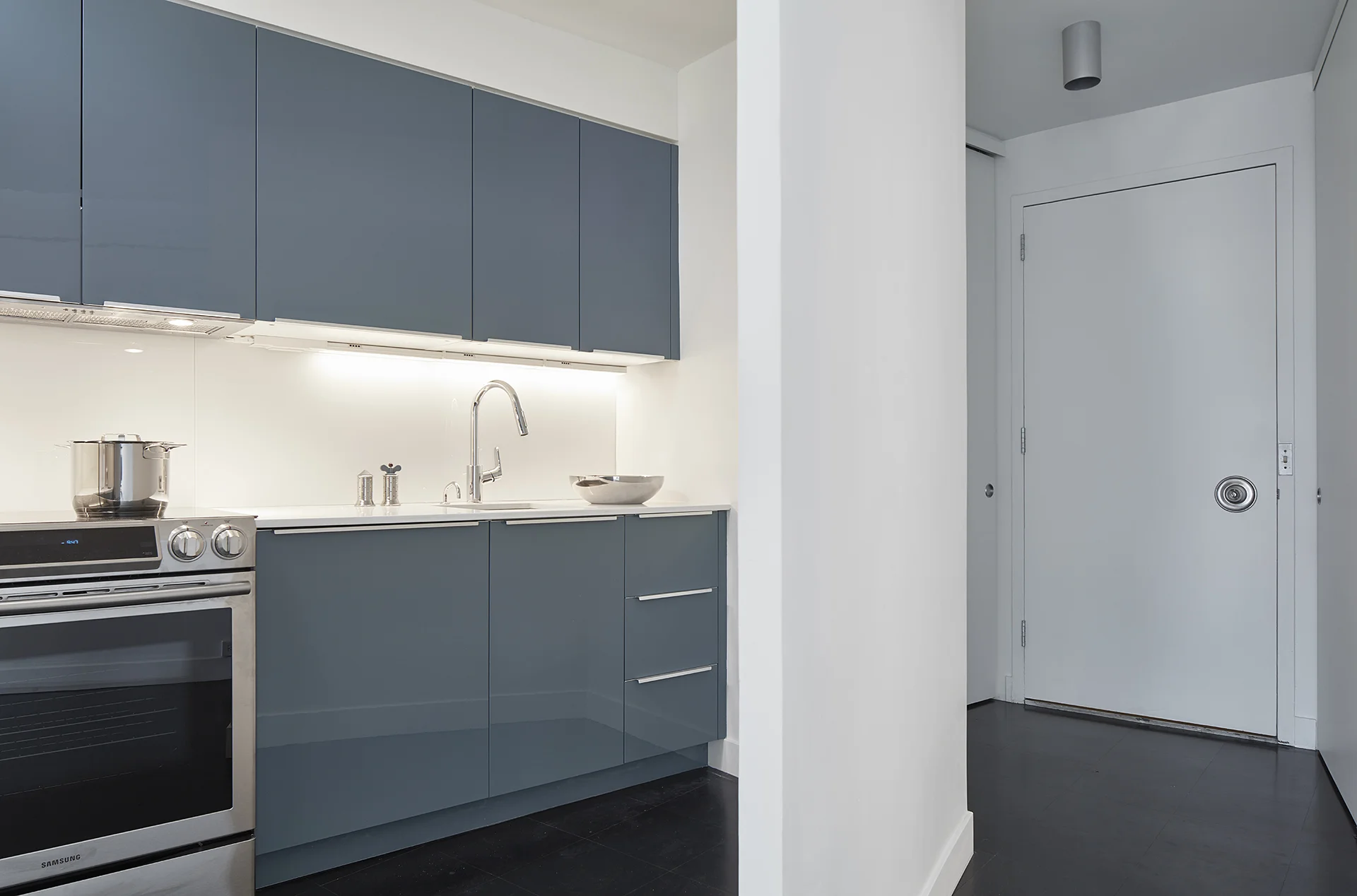 MC02 — Ellipsis Architecture