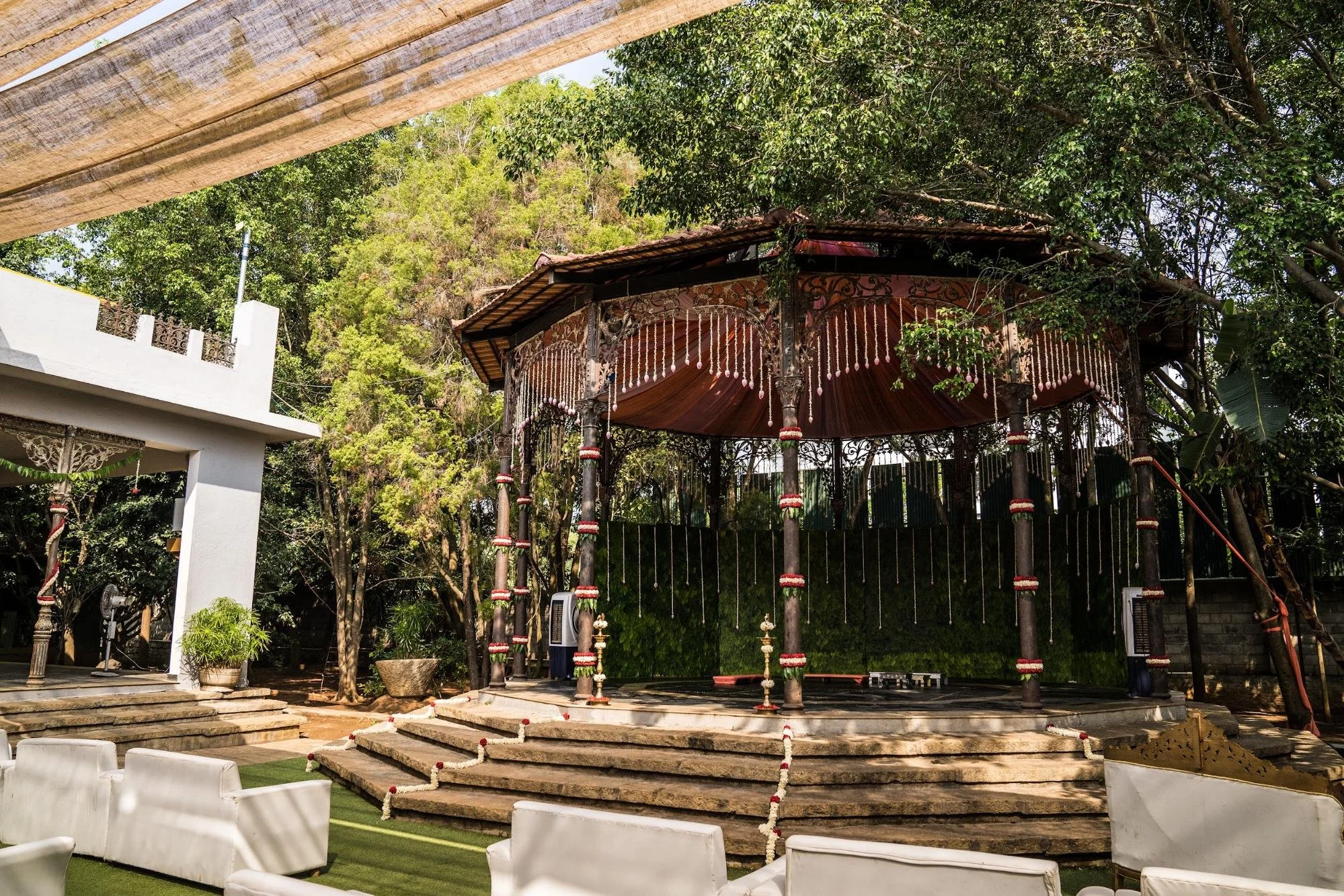 7 Indian Wedding Stage Decoration Ideas — The Tamarind Tree
