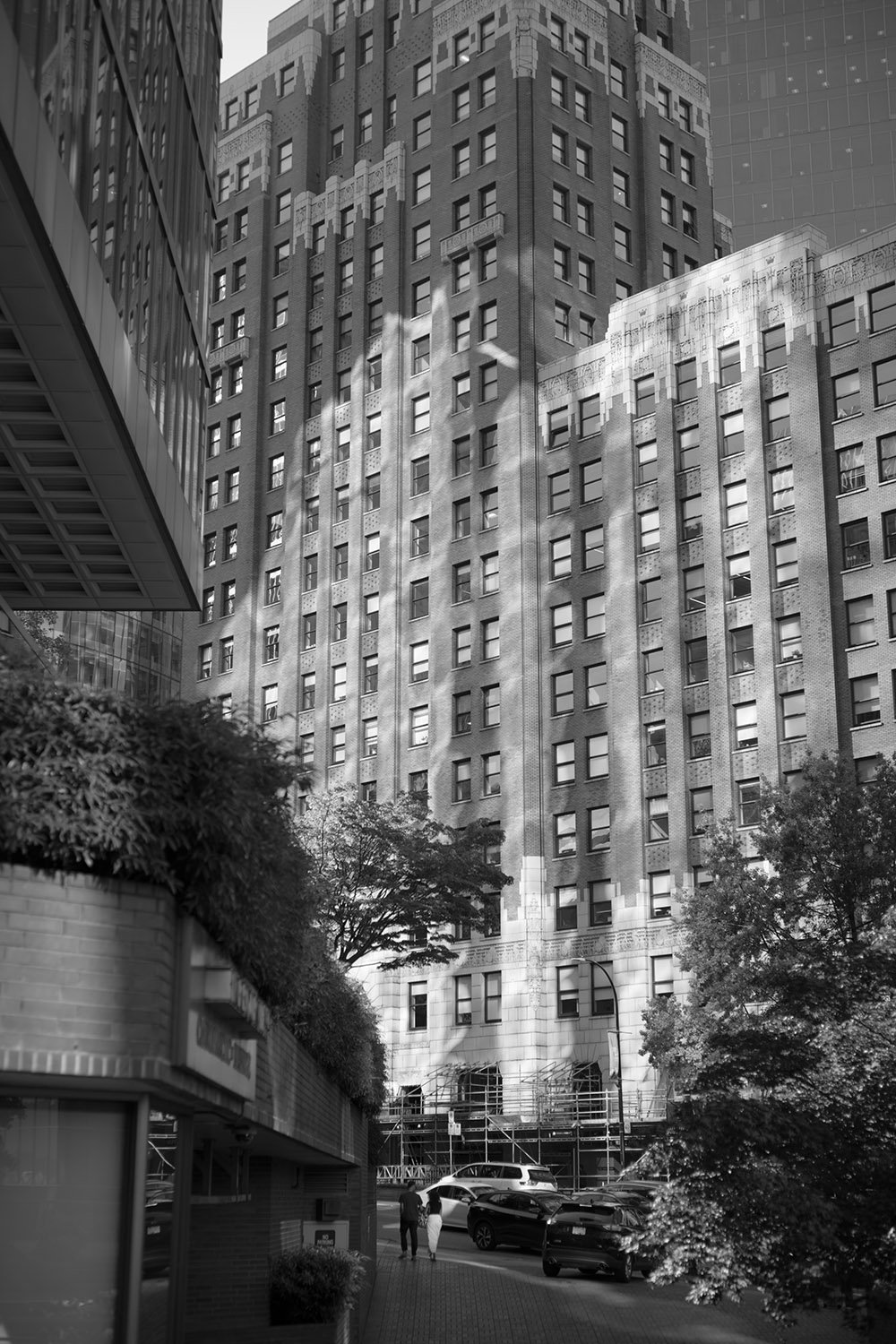 Leica SL2-S Black and White Street Photography, Vancouver | 5050 Travelog