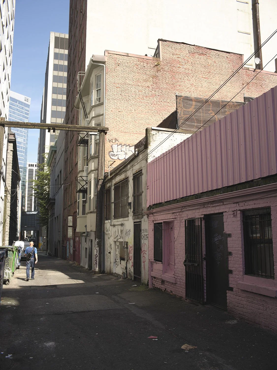 Voigtländer Ultron 40mm f/2 SL IIs Adapted to Fujifilm GFX | 5050 Travelog