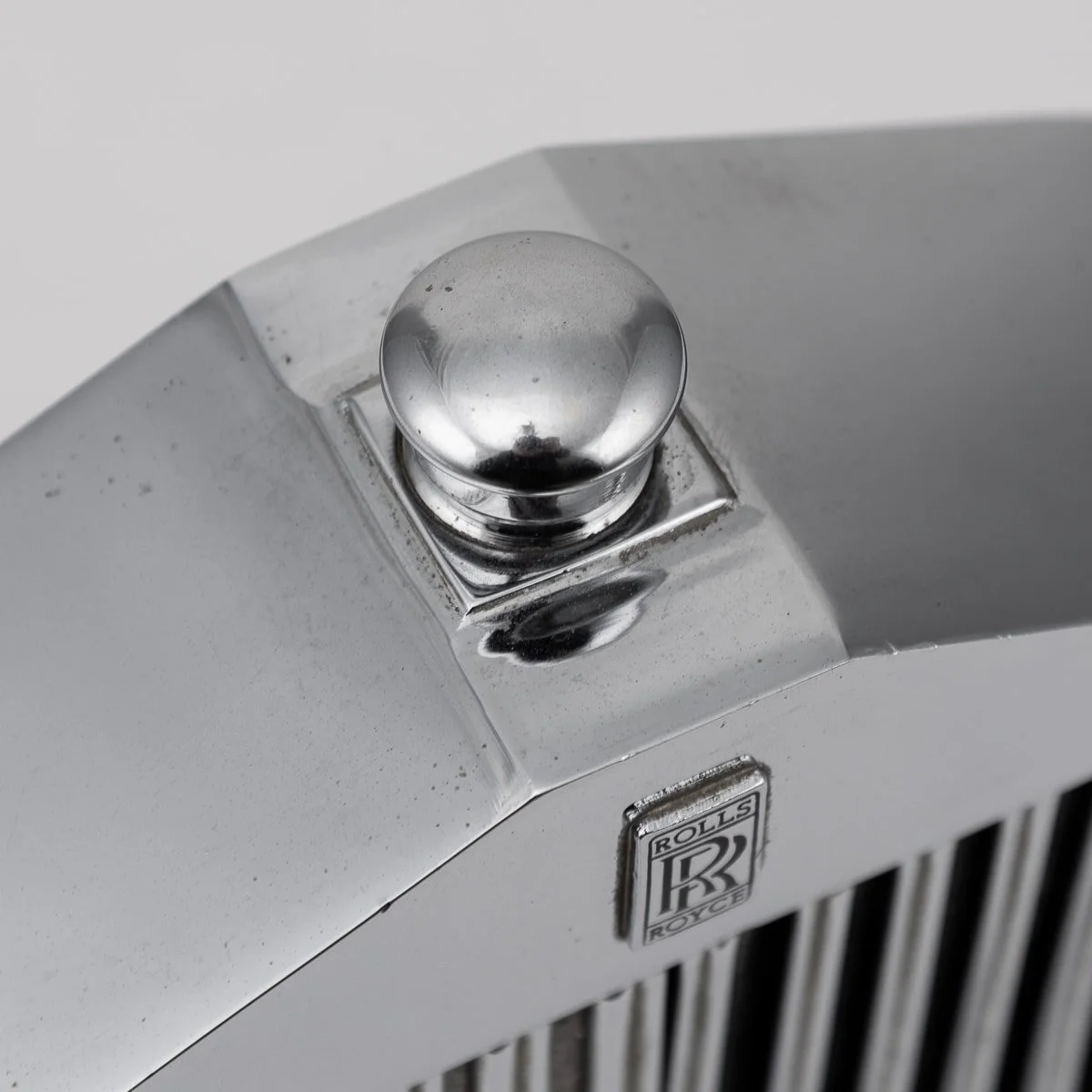 VINTAGE 20thC ROLLS ROYCE RADIATOR GRILLE DECANTER BY RUDDSPEED ...