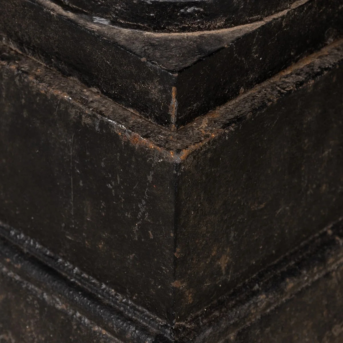 ANTIQUE 20thC EDWARDIAN PAIR OF BLACK CAST IRON GARDEN URNS c.1910 ...