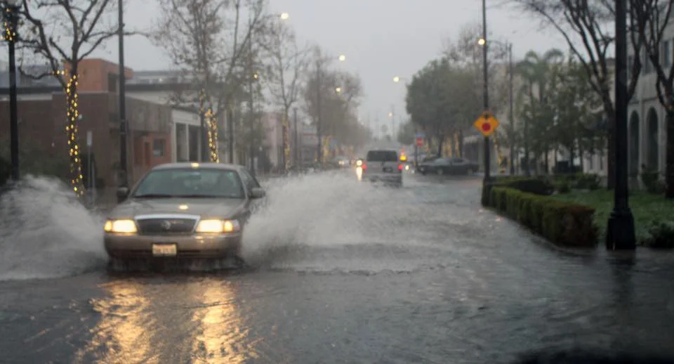 Heavy rain floods streets, cause power outages in Downey — The Downey ...