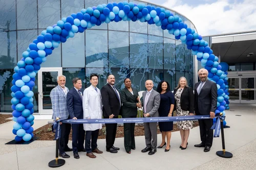Kaiser Permanente opens new cancer treatment facility in Bellflower ...