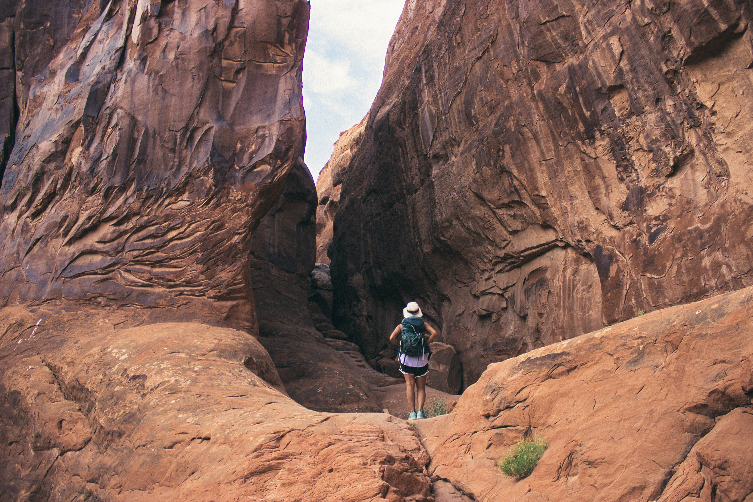 Hike Arches NP's Fiery Furnace — The Modern Female Hiker