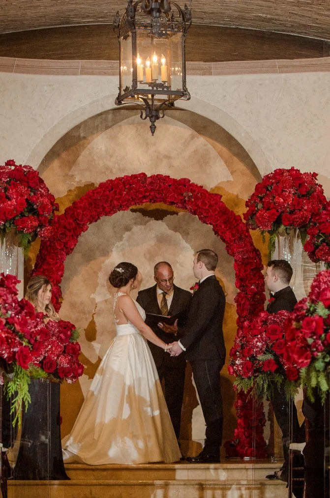 How to Choose the Perfect Venue With a Chapel