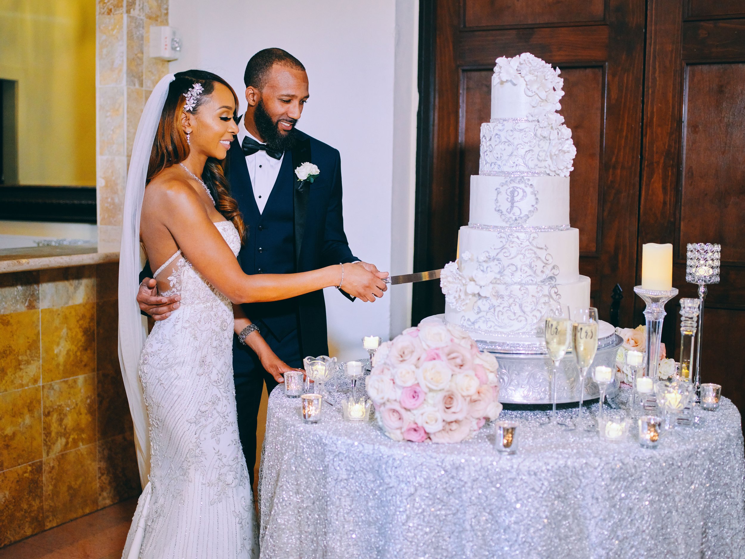 Stress-Free Slicing: A Step-by-Step Guide to Cutting Your Wedding Cake