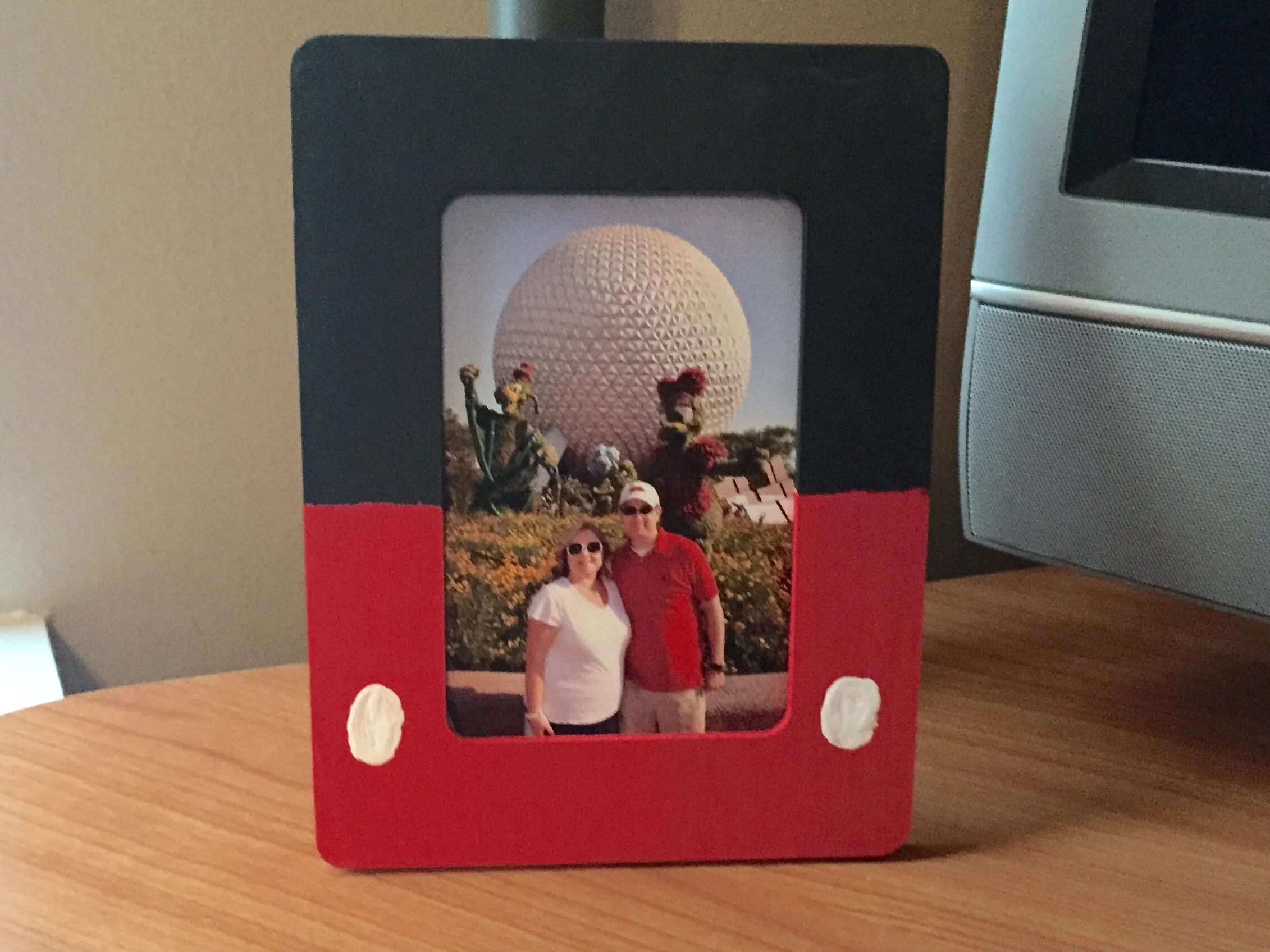 DIY Disney Picture Frames — Pink Glitter Pumpkins