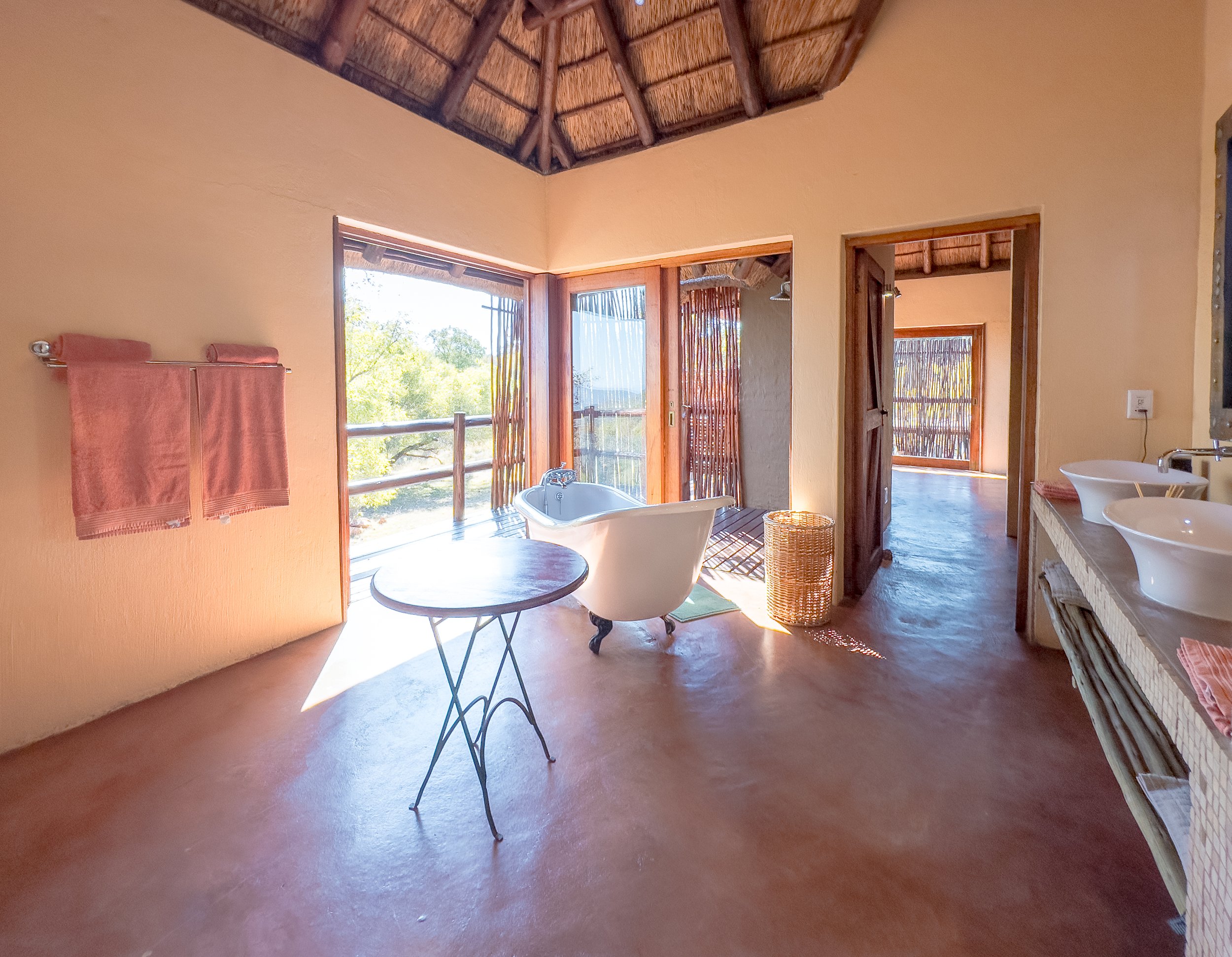 MABALINGWE HOLIDAY HOUSE RENTAL PRM052 — Mabalingwe properties ...
