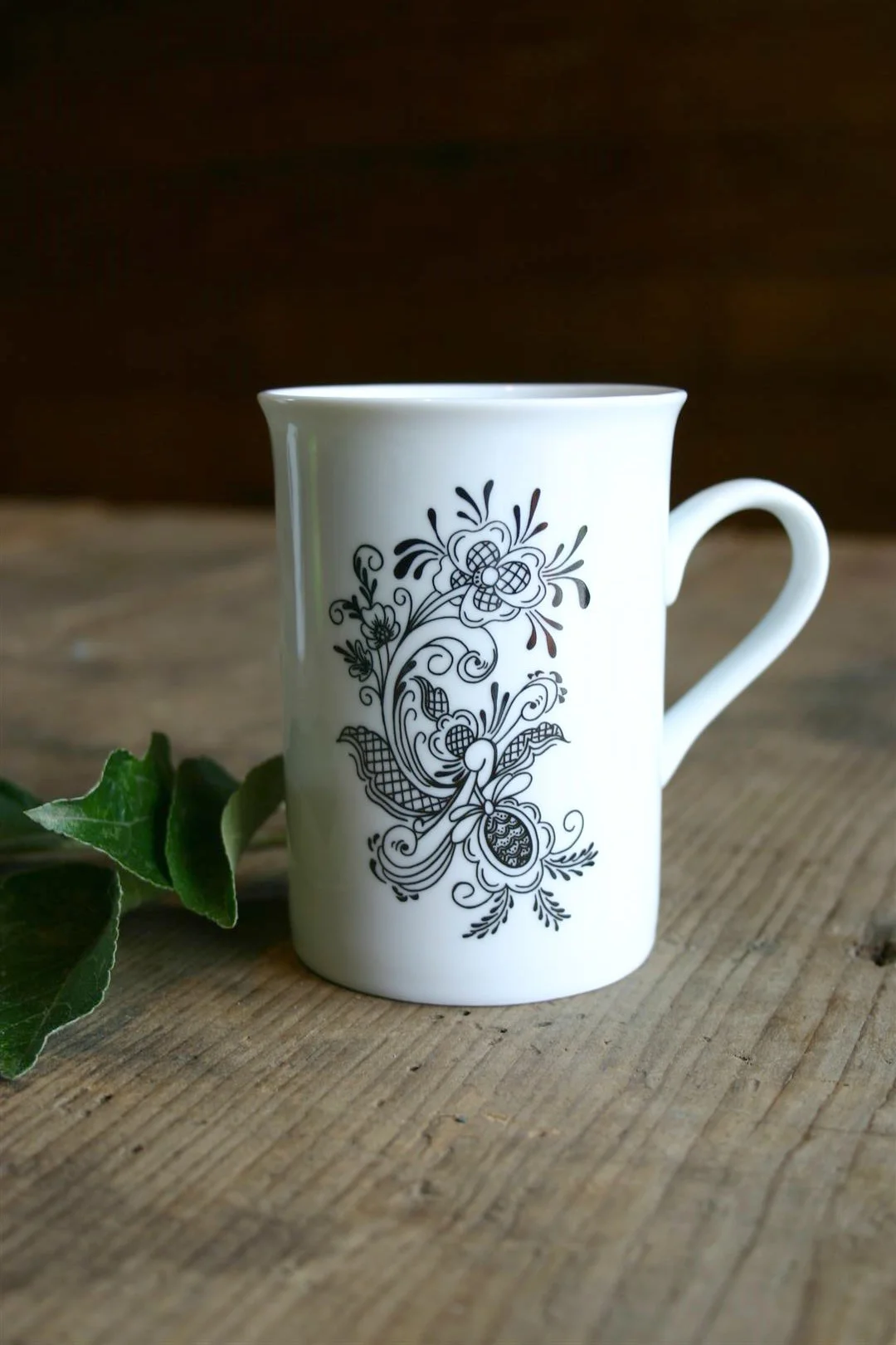 Swedish Rosemal Mug -- Black — Swedish Country Interiors