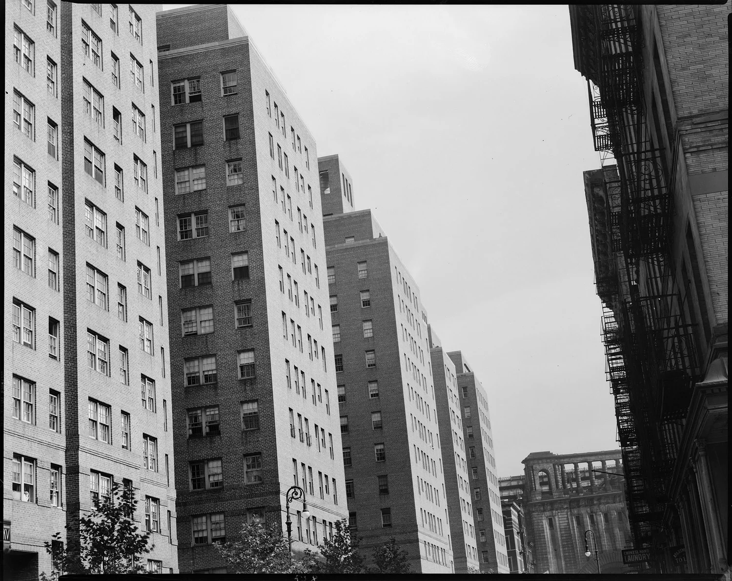 THE EARLY TENEMENTS OF NEW YORK—DARK, DANK, AND DANGEROUS — NYC ...