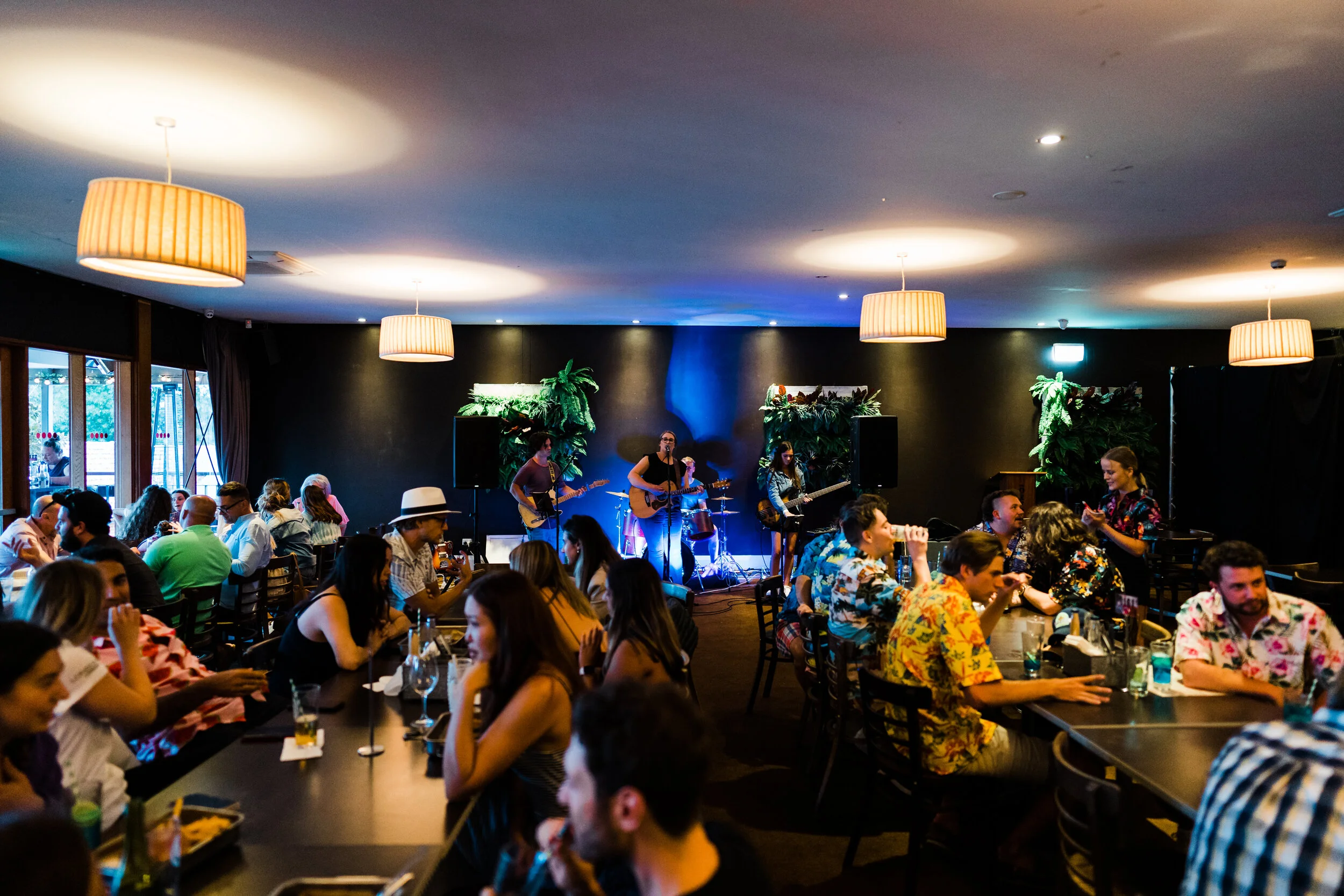 Chloe Swannell - singer from Central West. Solo, duo or band for ...