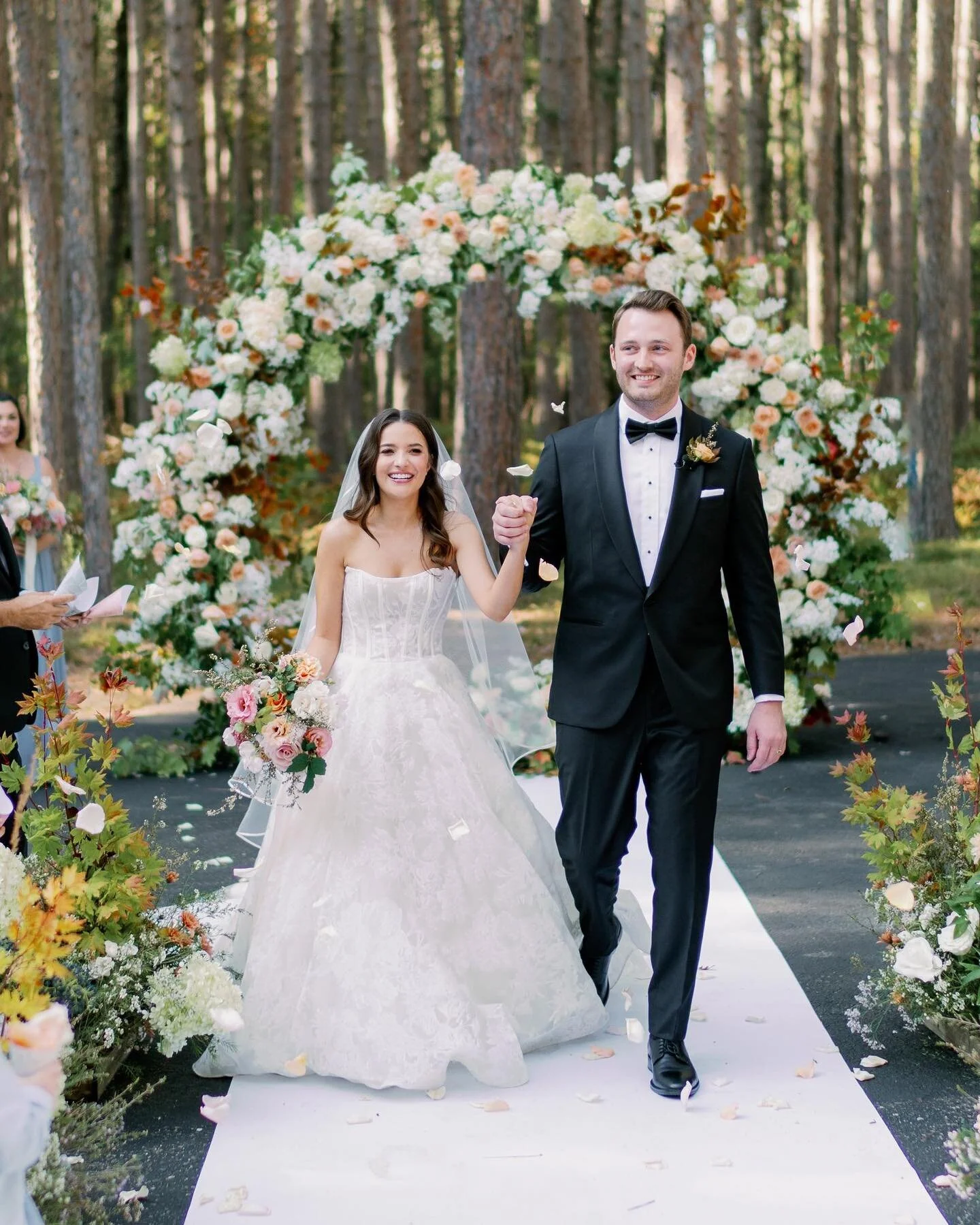 Emily + Joe Gallery - Ashley Fox Designs Wedding Flowers Minnesota