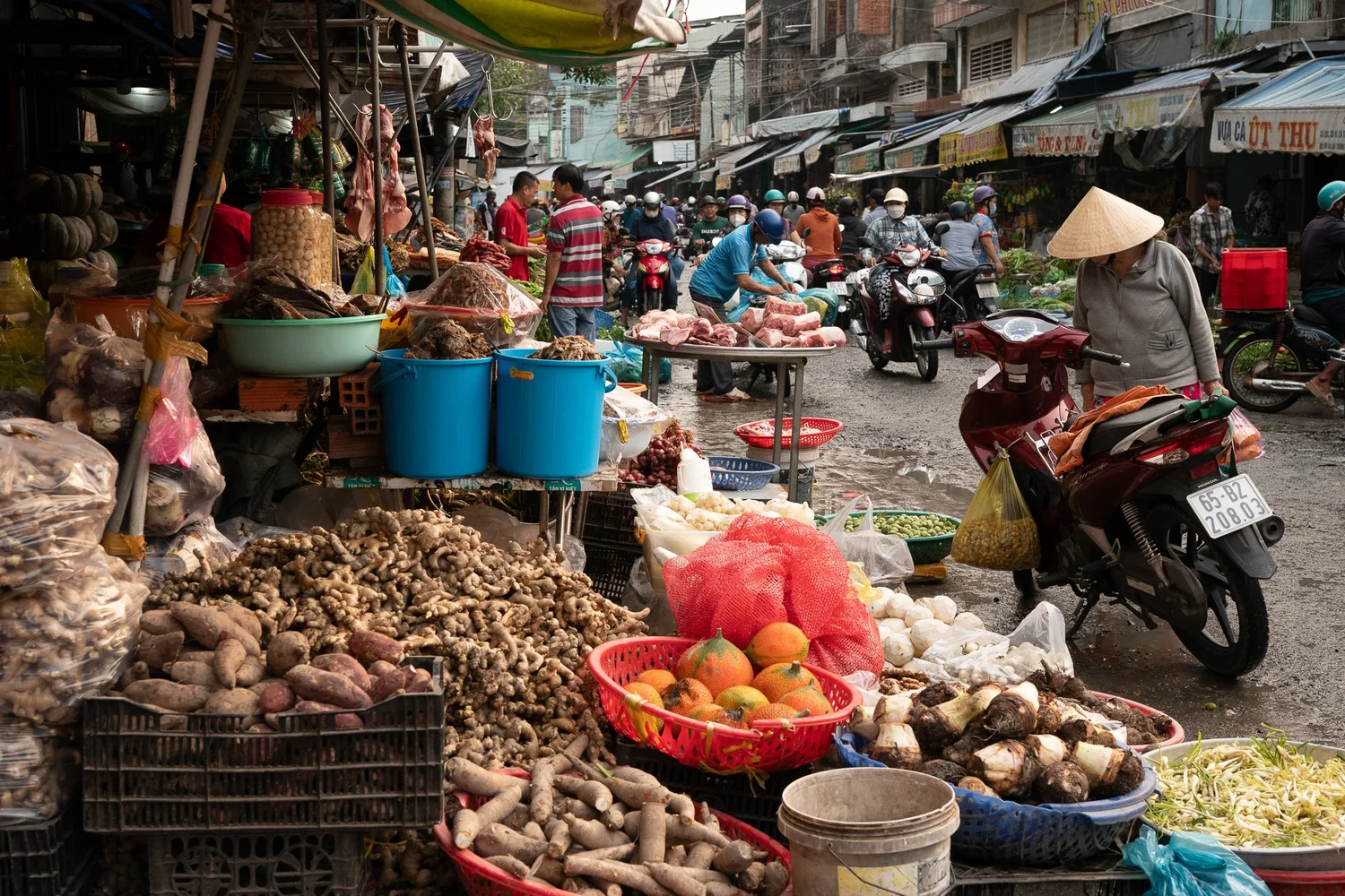 Hoi An Market Photographs – Authentic Vietnam Open Air Market Images ...