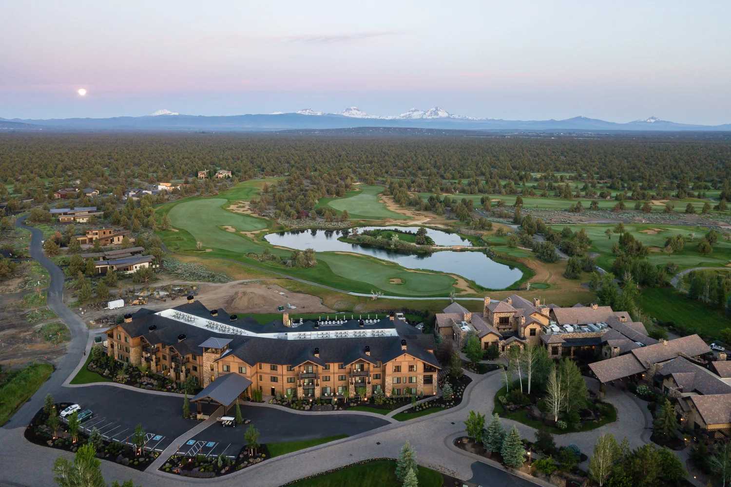 CENTRAL OREGON & PRONGHORN RESORT’S NEW HUNTINGTON LODGE :: AN ...