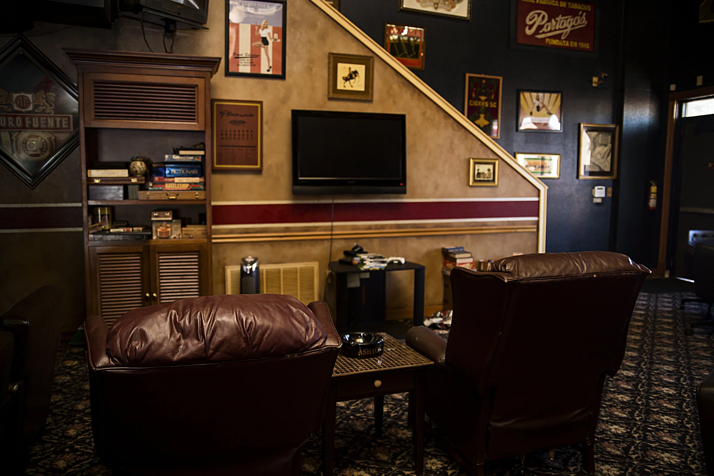 Portland Cigar Lounge | Cascade Cigar & Tobacco Portland's Cigar Store