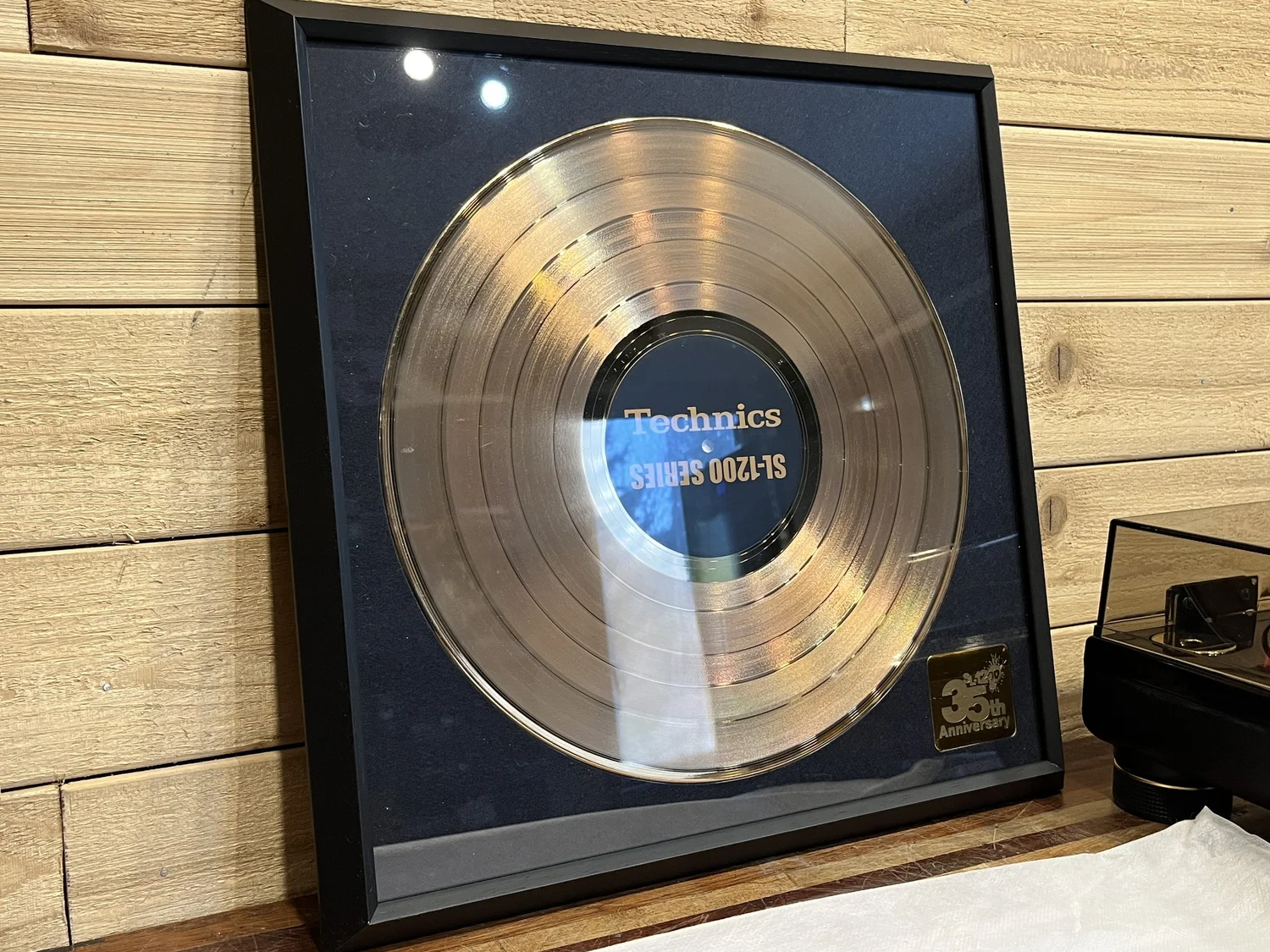 Technics 1200 Gold