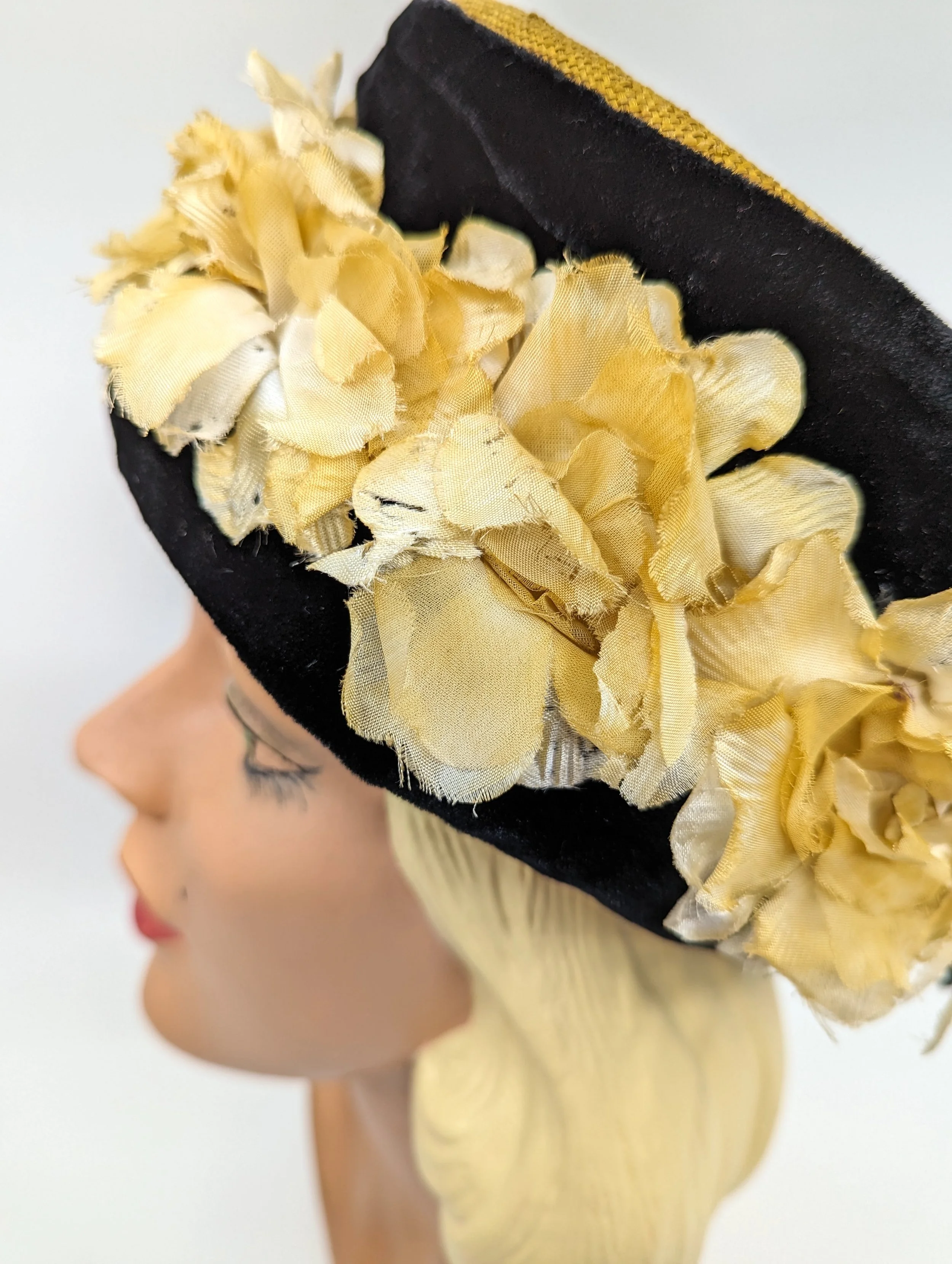 The House Of Hats Vintage late 1950s hat by ' HARBIG ' gold straw pill ...
