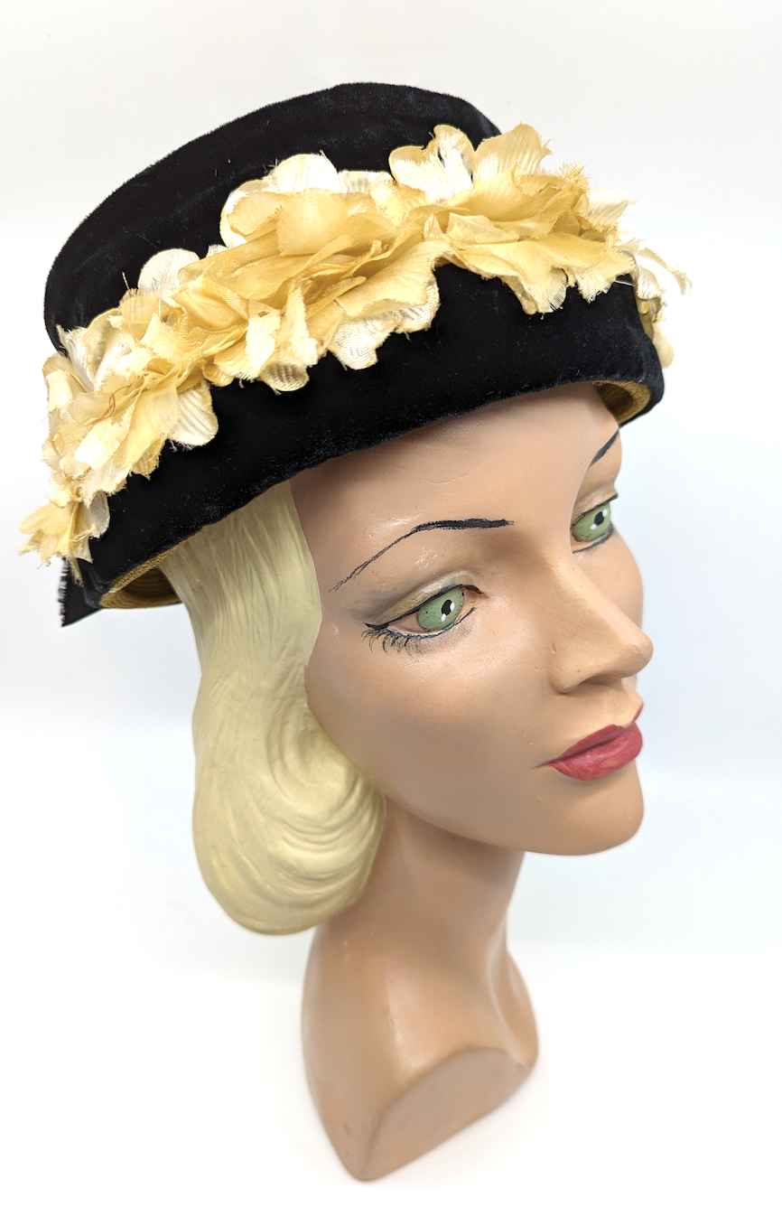 The House Of Hats Vintage late 1950s hat by ' HARBIG ' gold straw pill ...