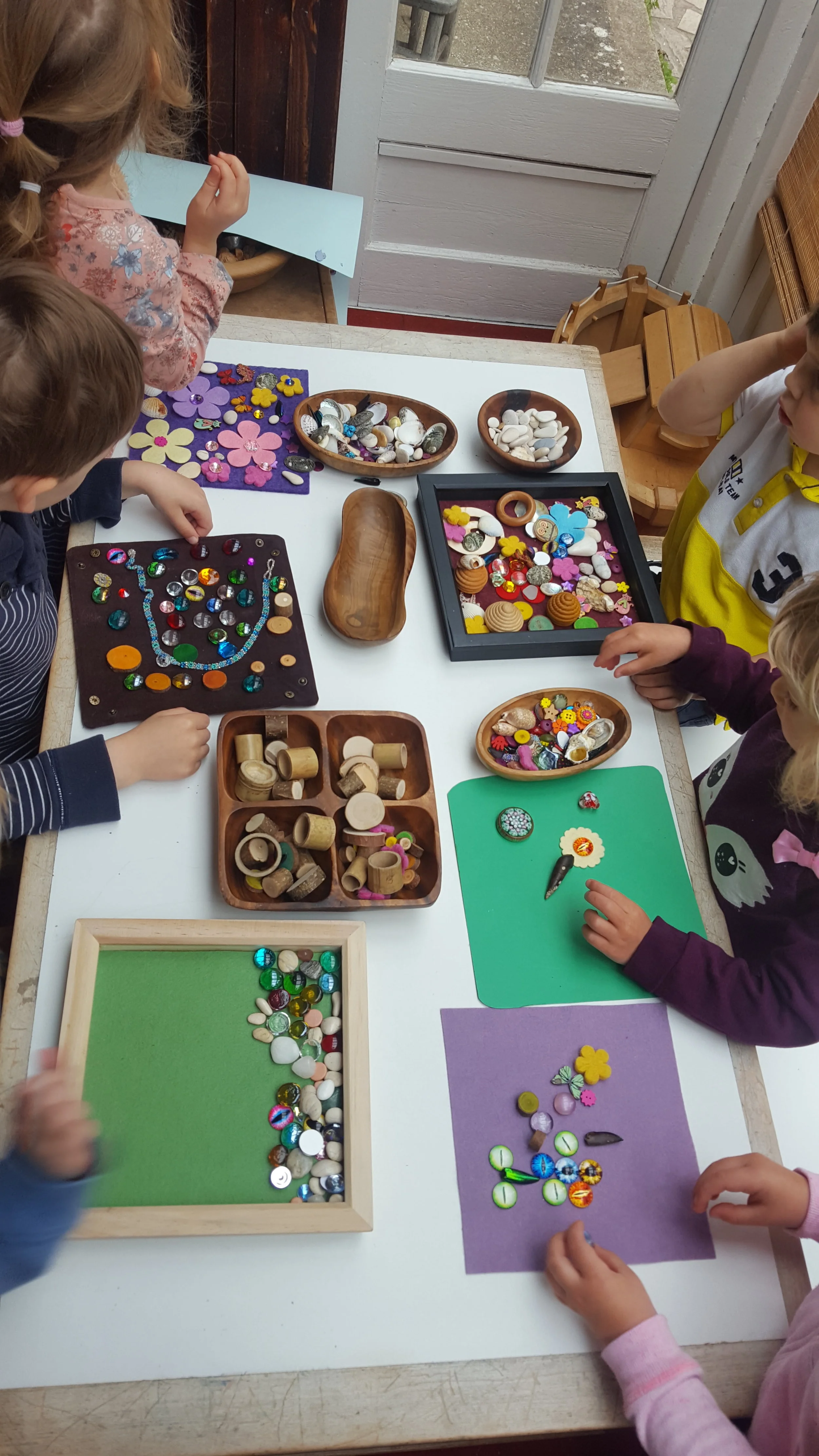 Hunsdon House Garden School. international Nursery School since 1922