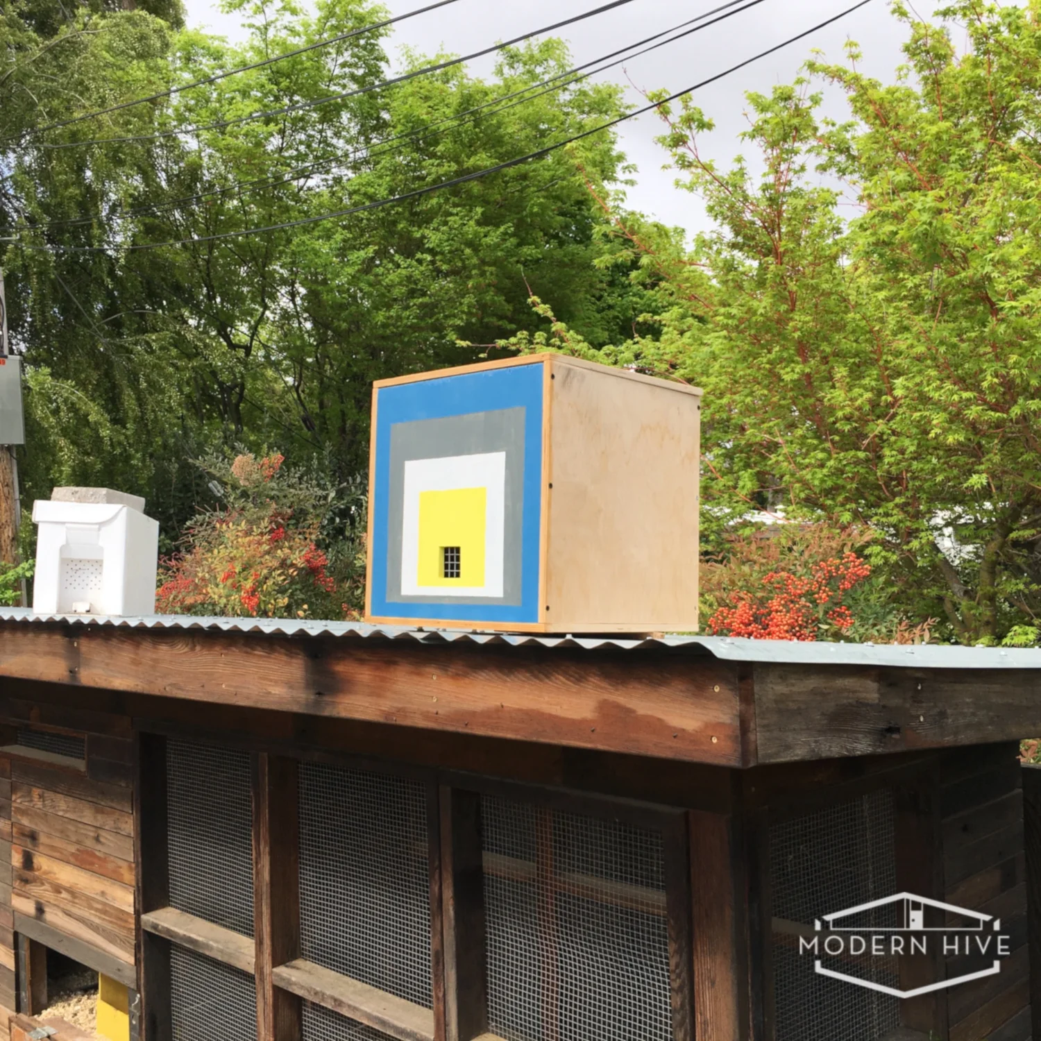 A DIY Midcentury Modern Bait Hive — Modern Hive