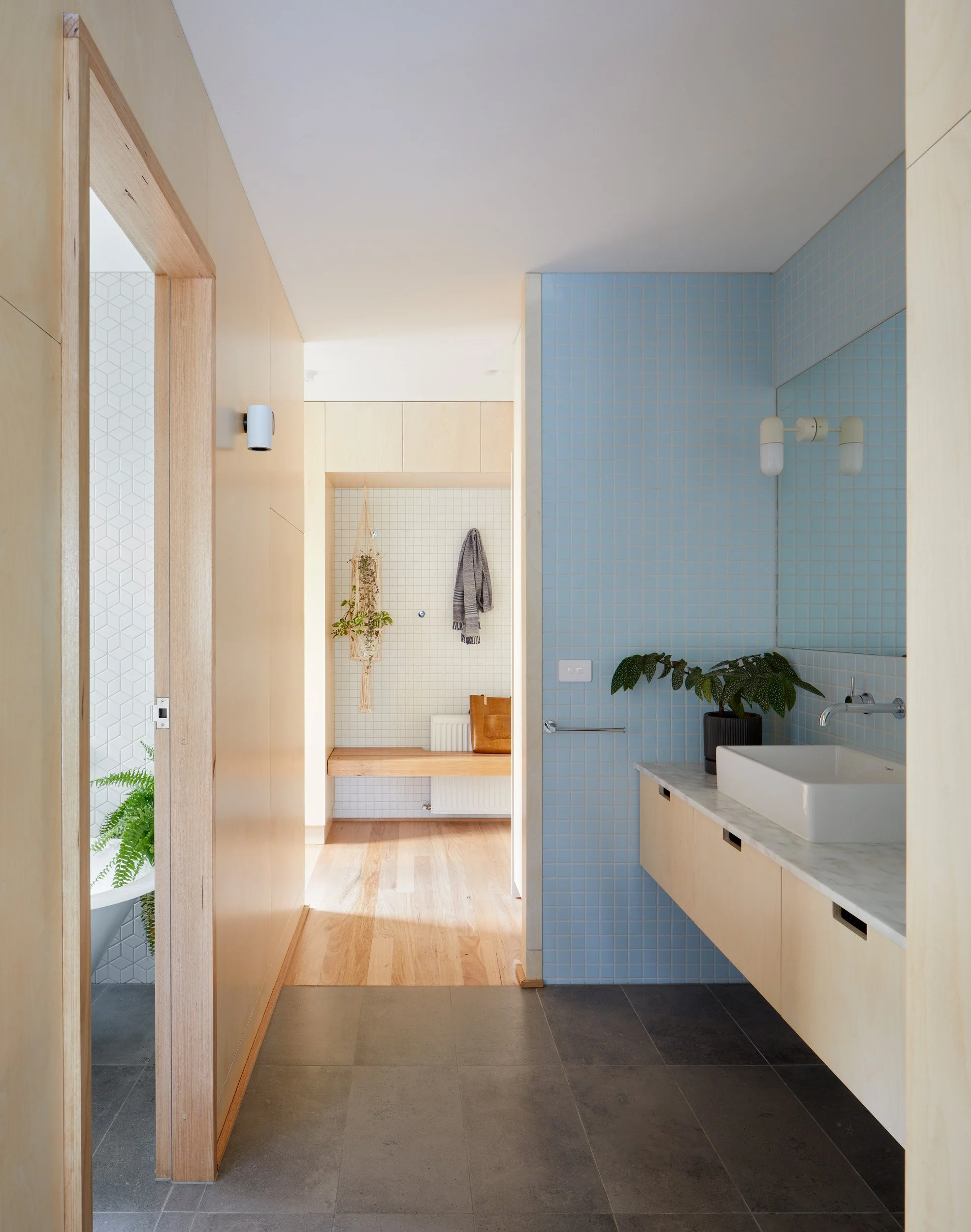 GANTRY HOUSE — OOF! architecture