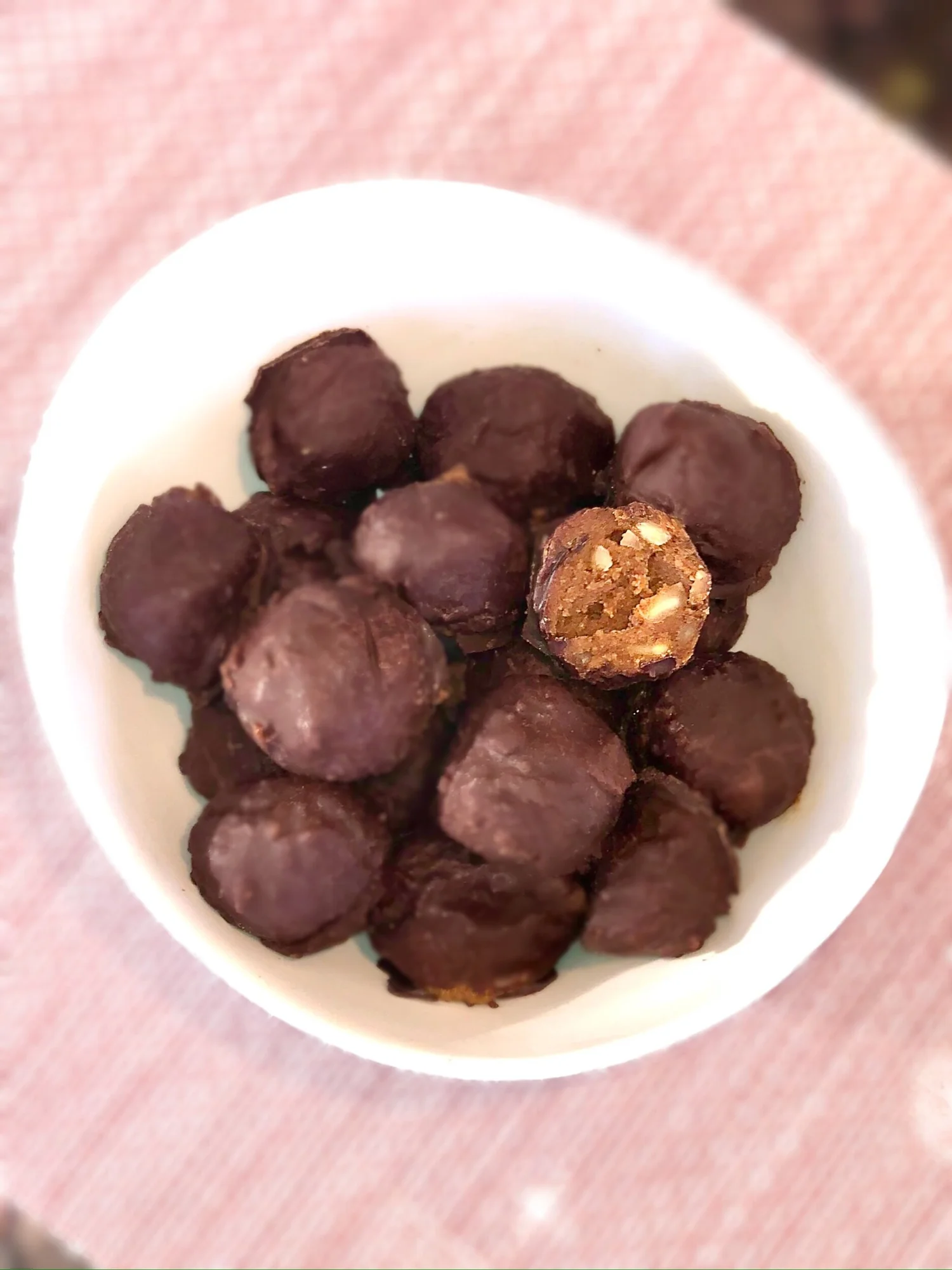 Guilt-Free Pumpkin Chocolate Truffle Balls — Newtrition New You