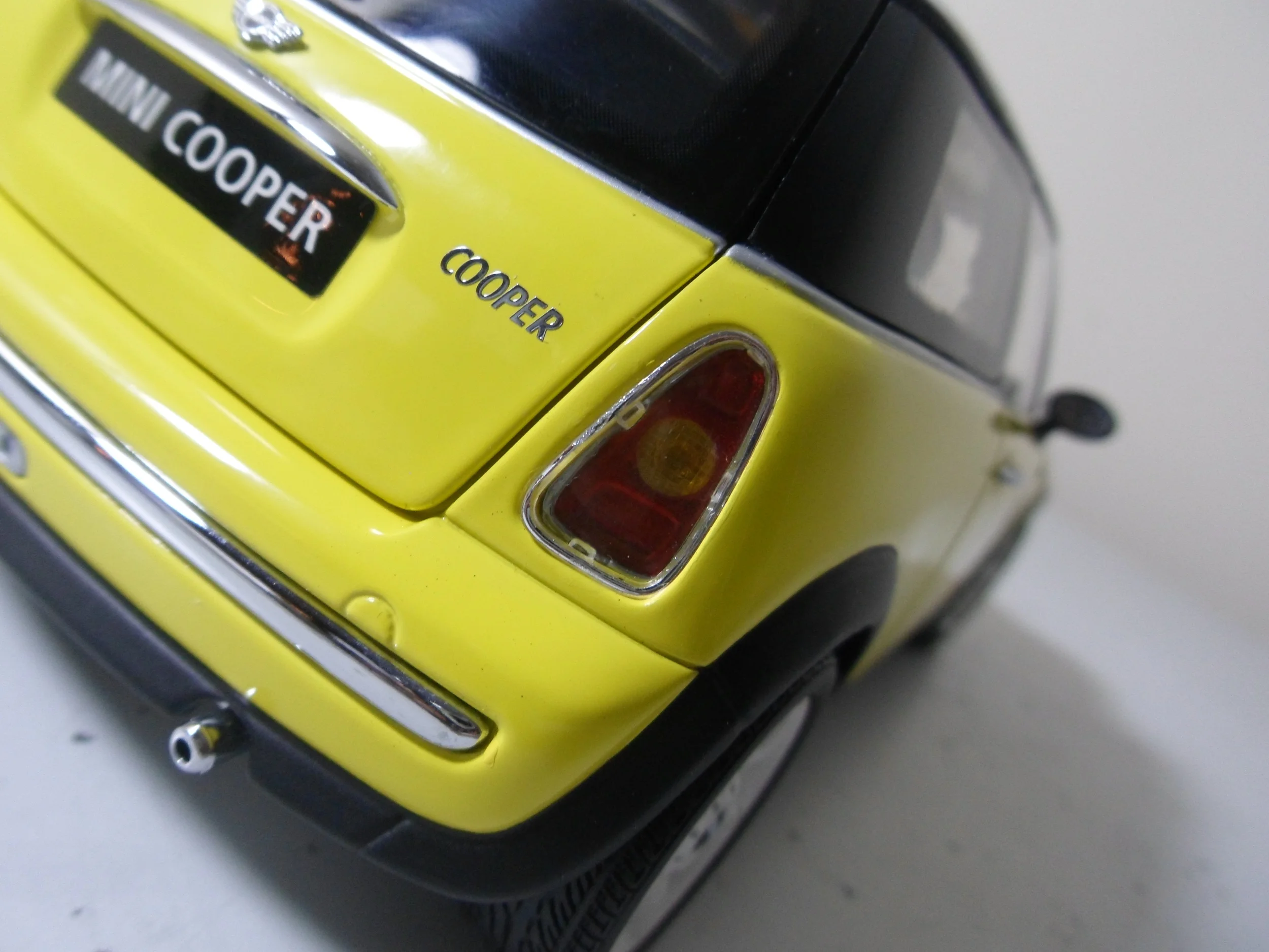 BMW mini cooper by Kyosho ,boxed 1:18 scale — CS-DIECAST-TUNING