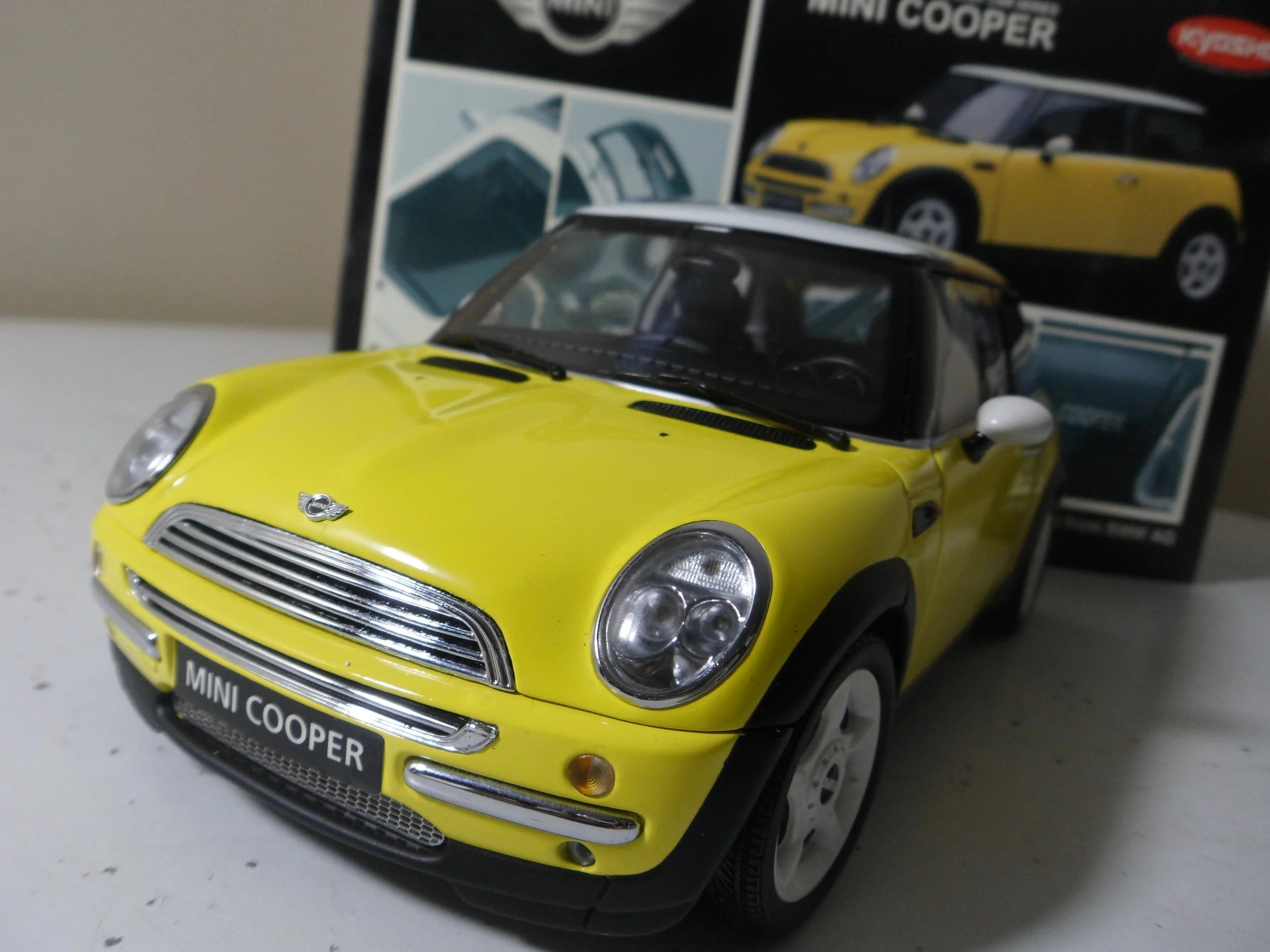 BMW mini cooper by Kyosho ,boxed 1:18 scale — CS-DIECAST-TUNING