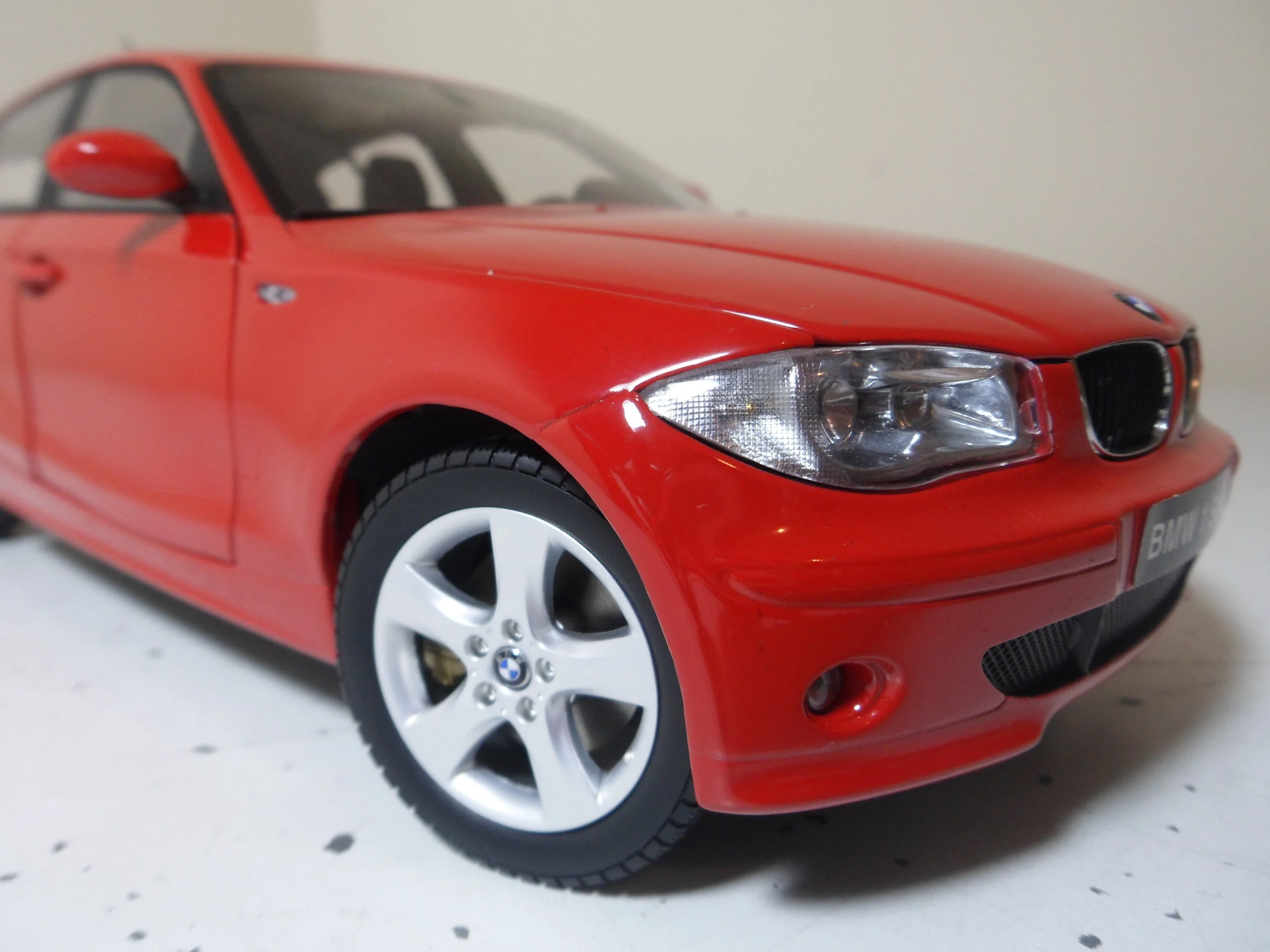 BMW 120i By Kyosho 1:18 scale boxed — CS-DIECAST-TUNING