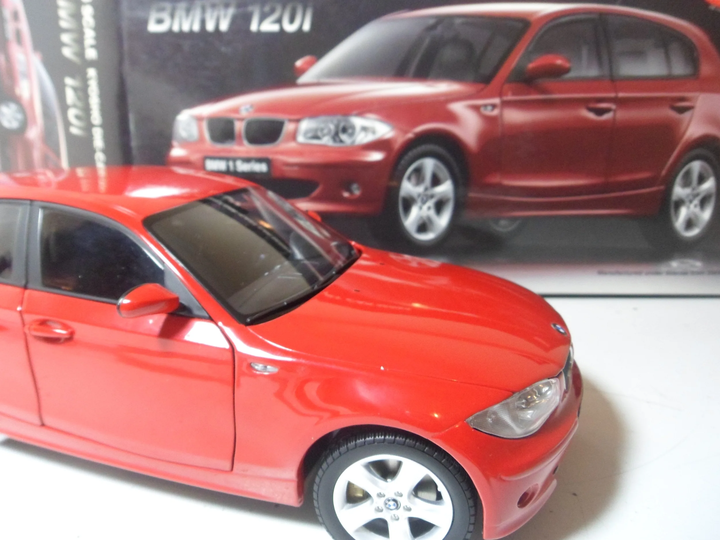 BMW 120i By Kyosho 1:18 scale boxed — CS-DIECAST-TUNING