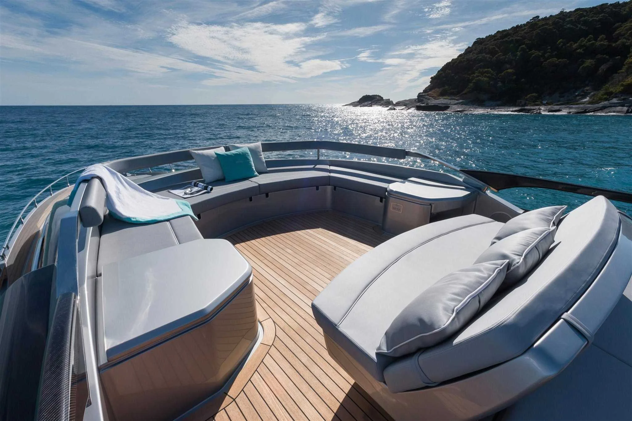 RIVA 76 PERSEO — Chris Coughlin - Yacht Sales Broker - Allied Marine & Ferretti Group