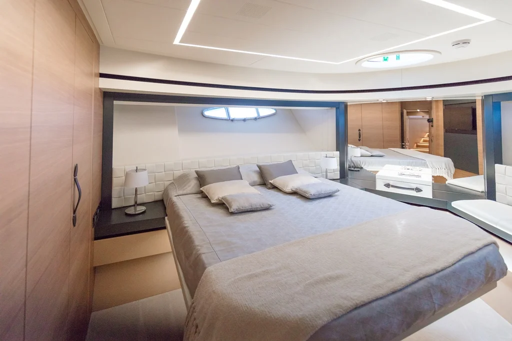 White Metallic Pershing 92 - For Sale - South Florida — Chris Coughlin ...