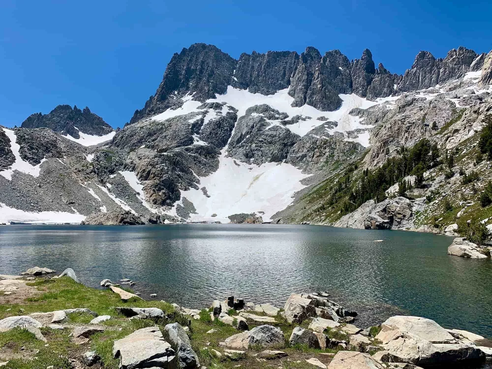 Ediza Lake & Iceberg Lake Trail Guide (A Sierra Nevada Alpine Adventure ...
